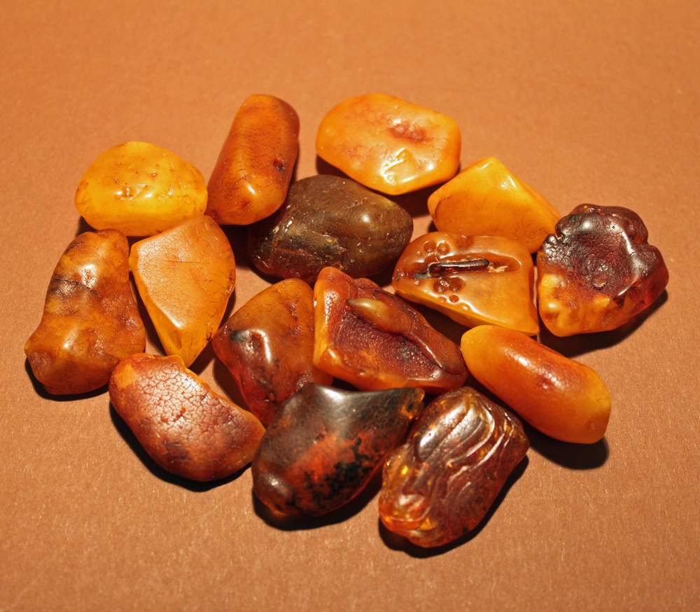 Welche Farben kann Bernstein haben? (Farbe)