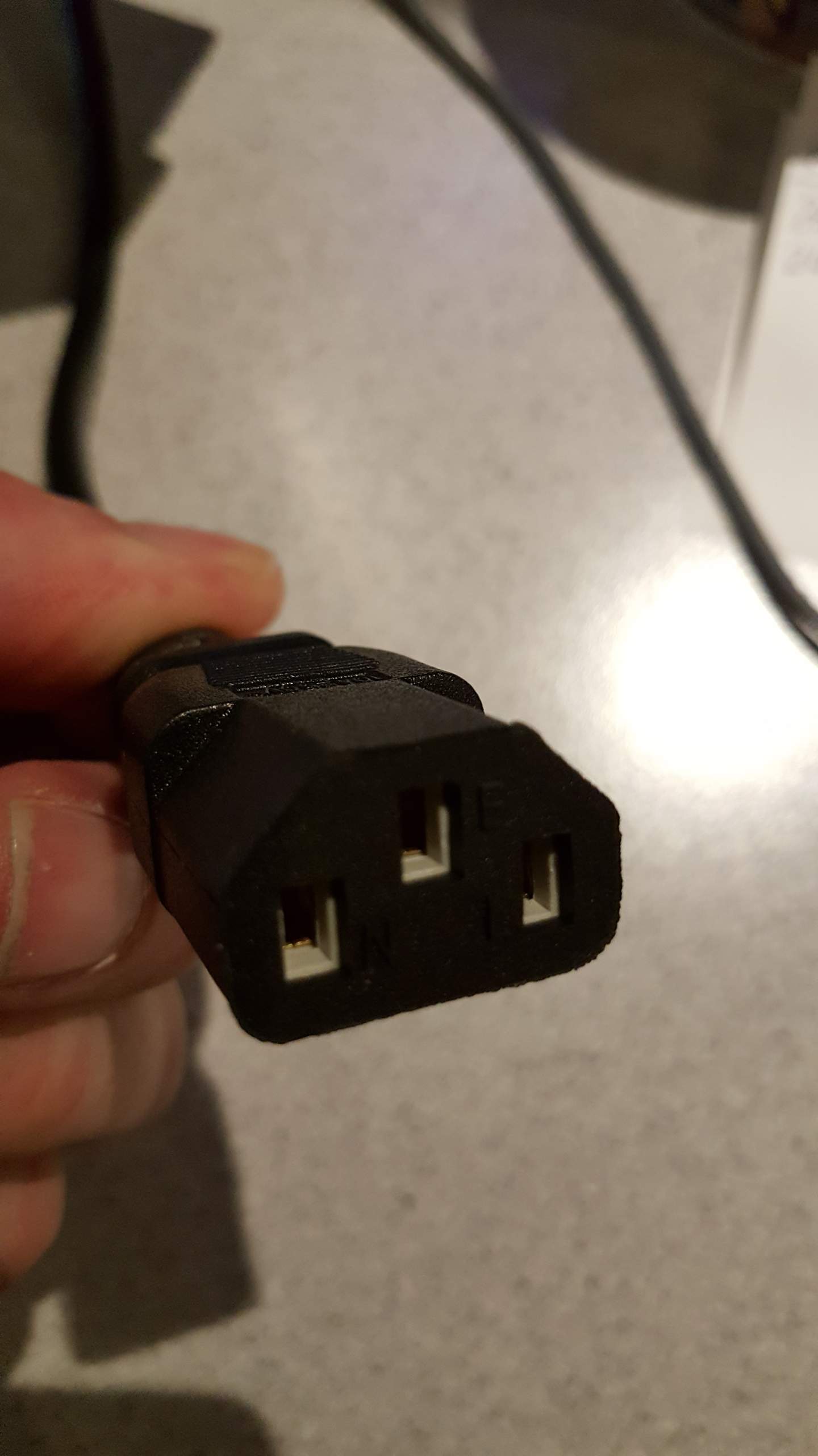 Monitor Stromkabel kaufen? (Computer, Technik, Technologie)