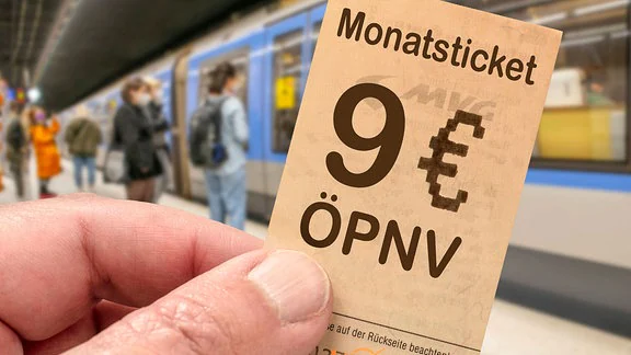 Braucht man für das neue 9€-Ticket, was es ab morgen gibt, ein Foto ...