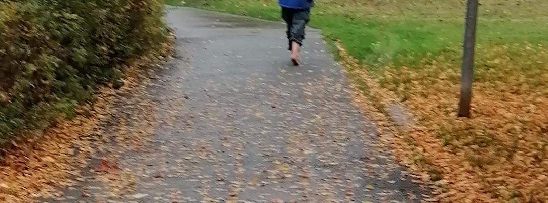 Barfuß im Winter? (Mädchen, Frauen, Füße)