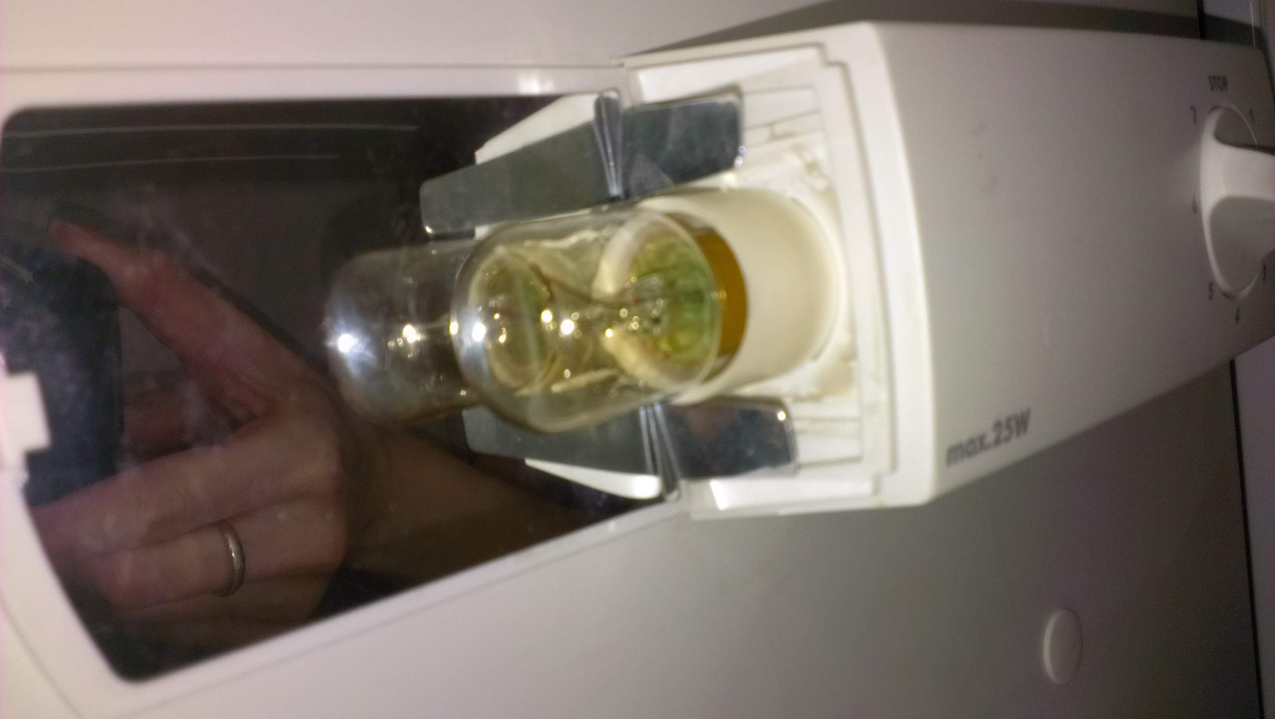 Kuhlschrank Kuhlt Nicht Mehr Aber Licht Brennt