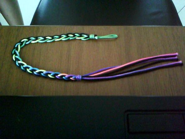 Armband mit Schlaufe binden (Beauty, Schmuck) Armband mit Schlaufe binden (Beauty, Schmuck)