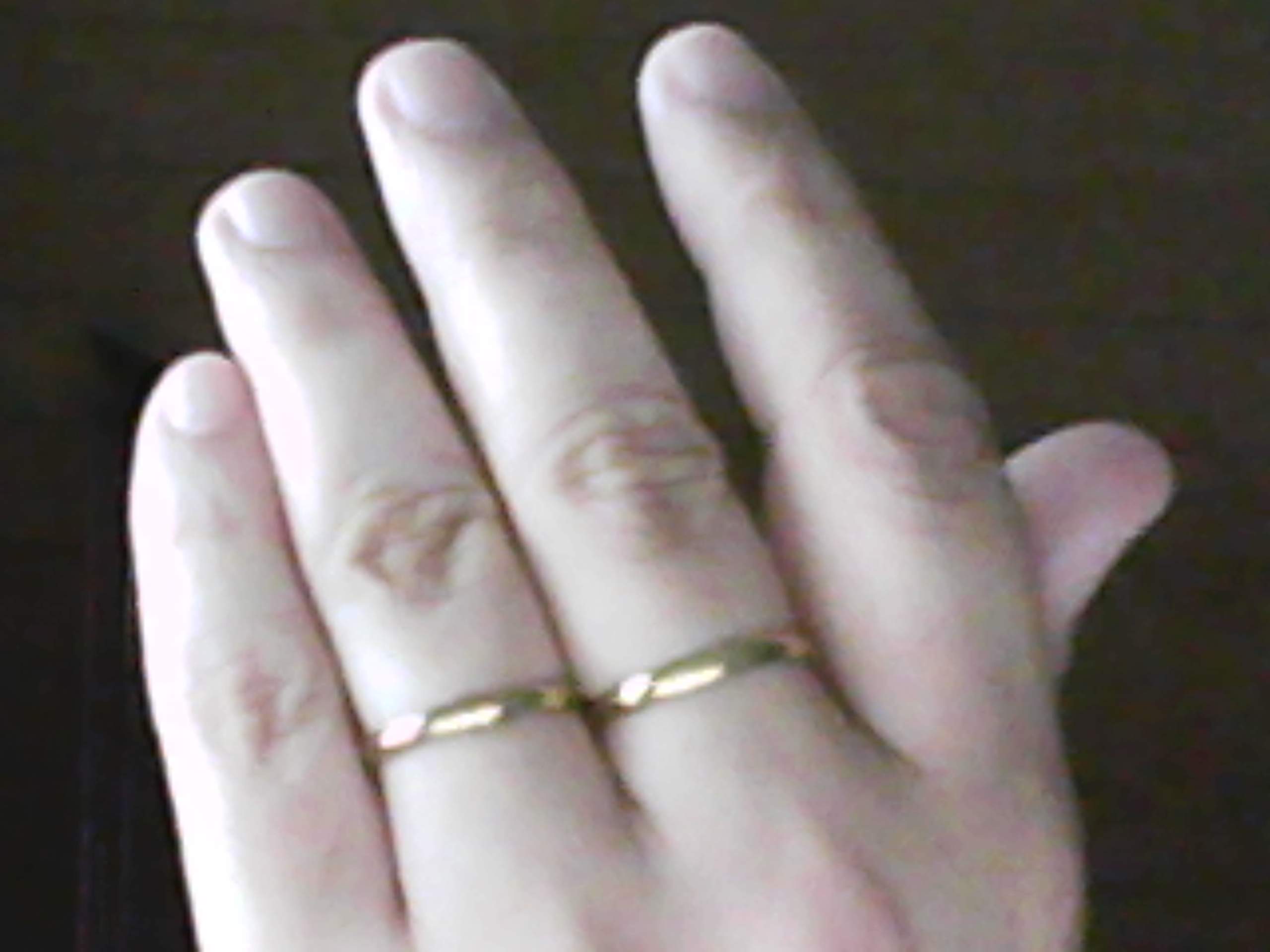 Welche (Finger-)Ringkombinationen sehen bei Jungs gut aus? (Beauty ...