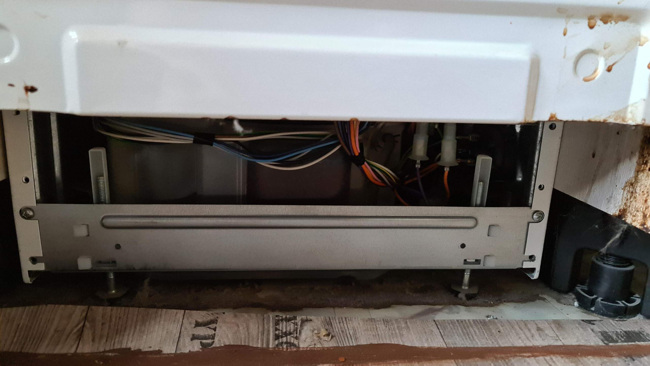 Aeg spülmaschine ausbauen? (Technik, Technologie, Küche)