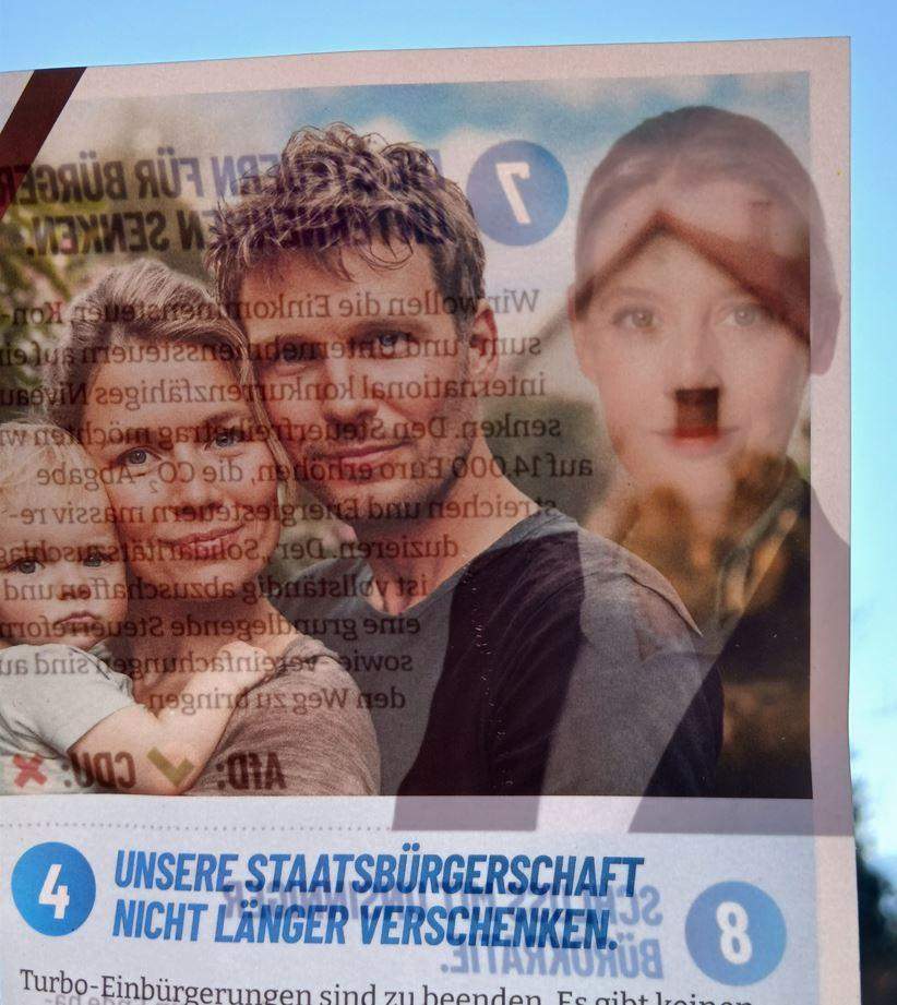 Alice Weidel mit Hilterbärtchen auf AFD-Wahlwerbeflyer - rechter Humor ...