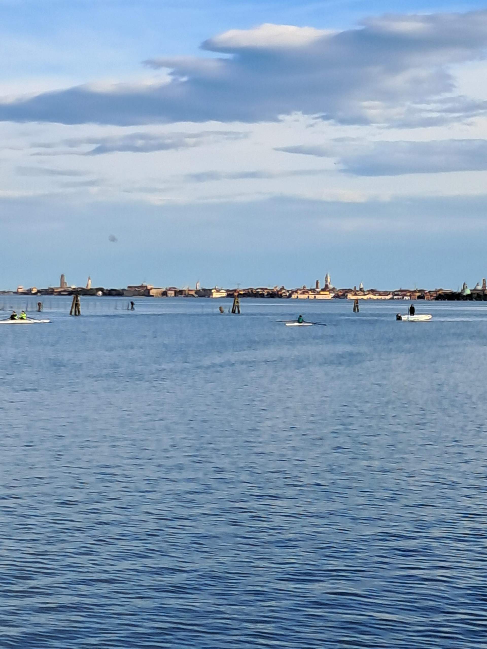 Alpen in Venedig? (Italien, Meer, Berge)