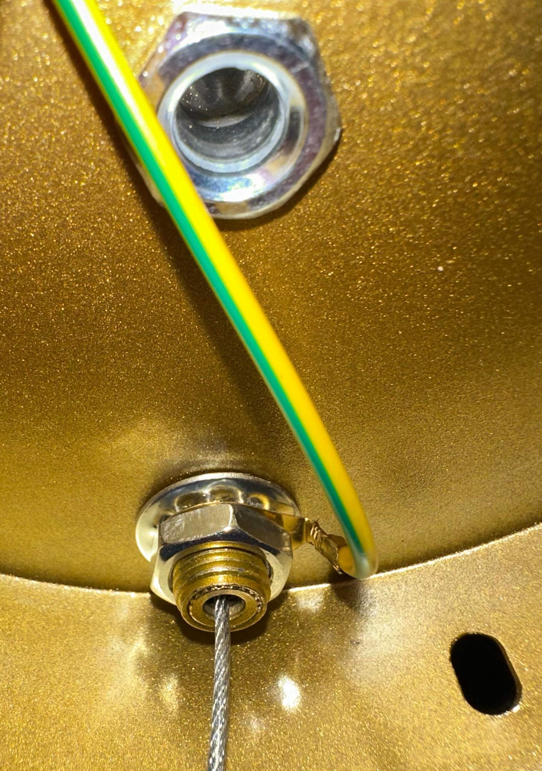 Anschluss Schutzleiter (PE) an Lampengehäuse? (Strom, Elektrik, Kabel)