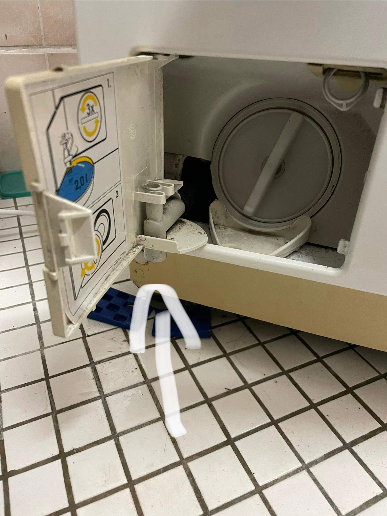 Miele Waschmaschine Wasser Lauft Aus Notuberlauf