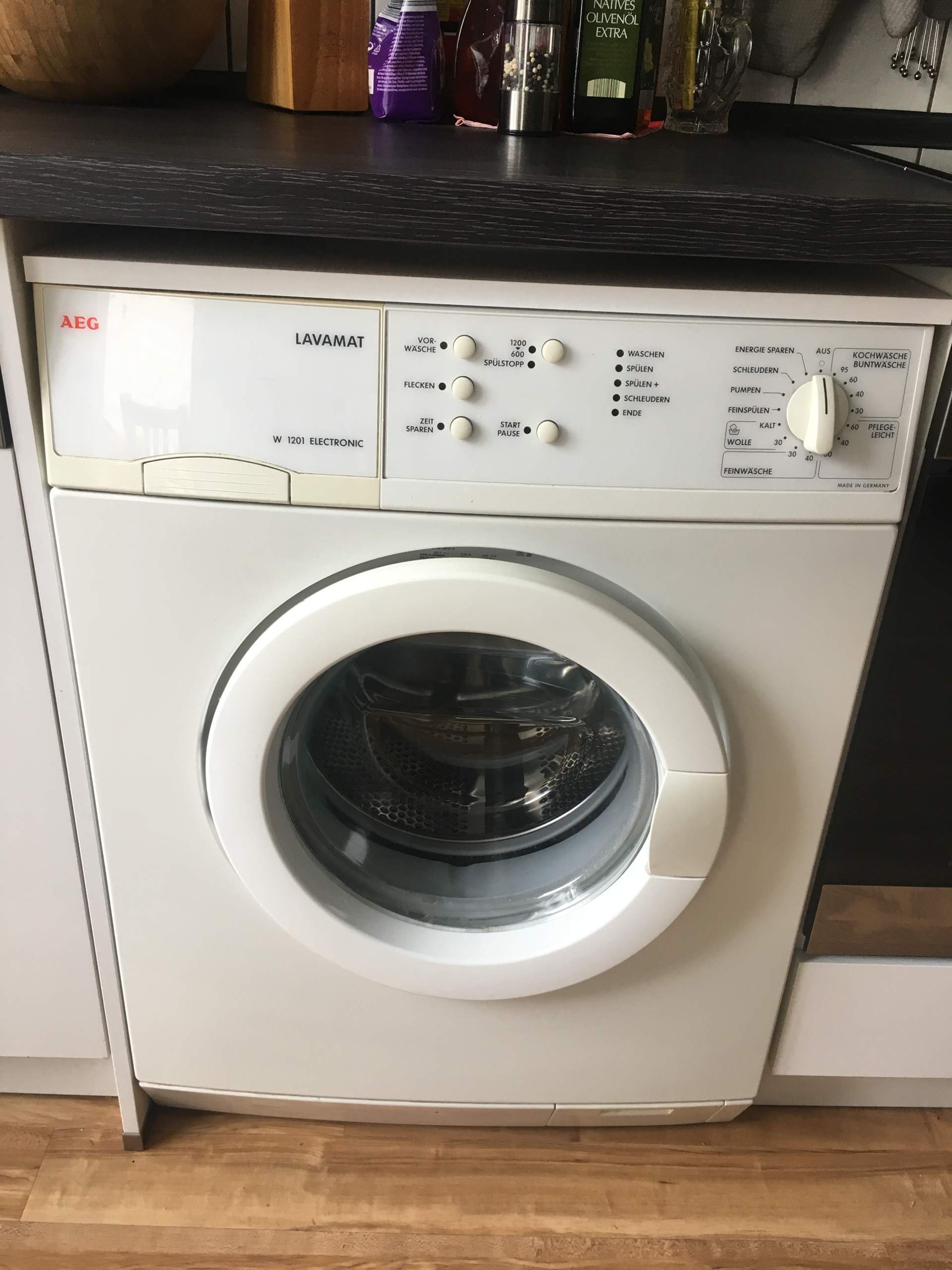 Baujahr Waschmaschine AEG Lavamat W1201? (Technik, Technologie, Haushaltsgeräte)