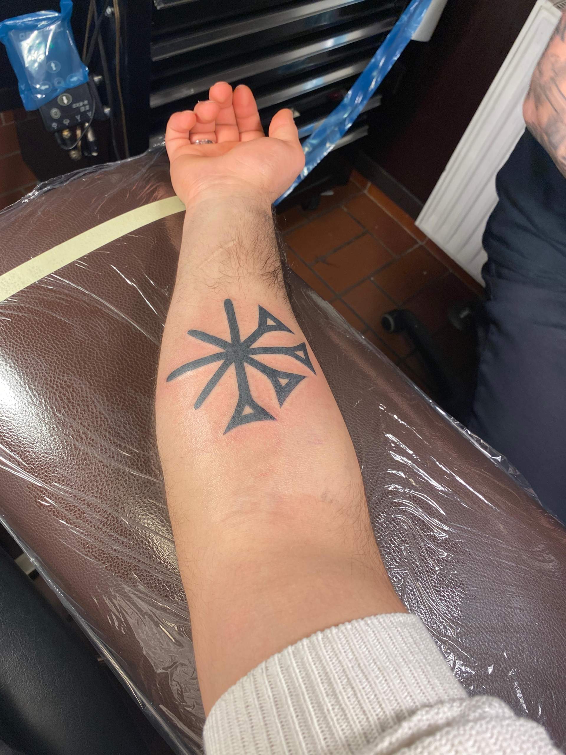 Beule nach Tattoo? (Gesundheit und Medizin, Gesundheit, Infektion)