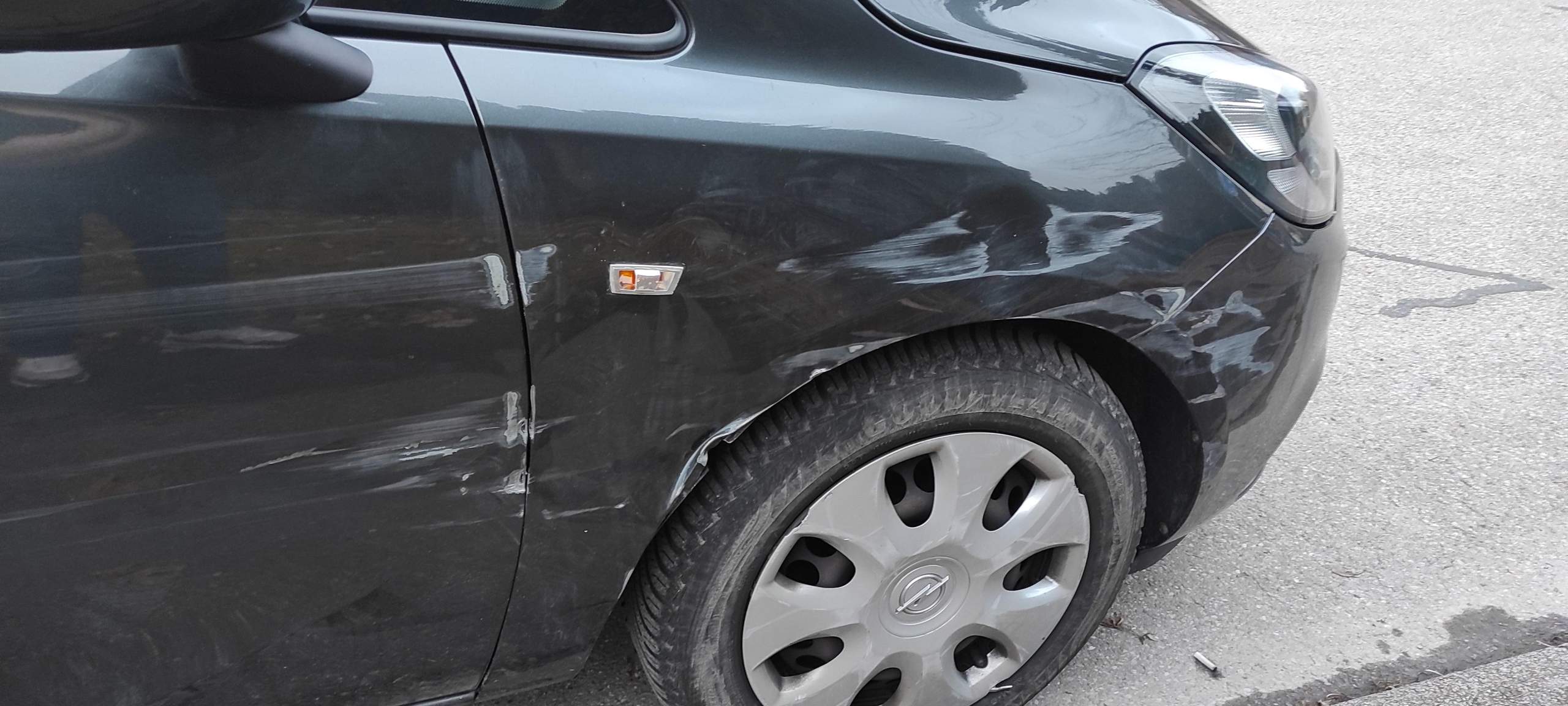 Blechschaden, trotzdem TÜV? (Werkstatt, PKW, unfallschaden)