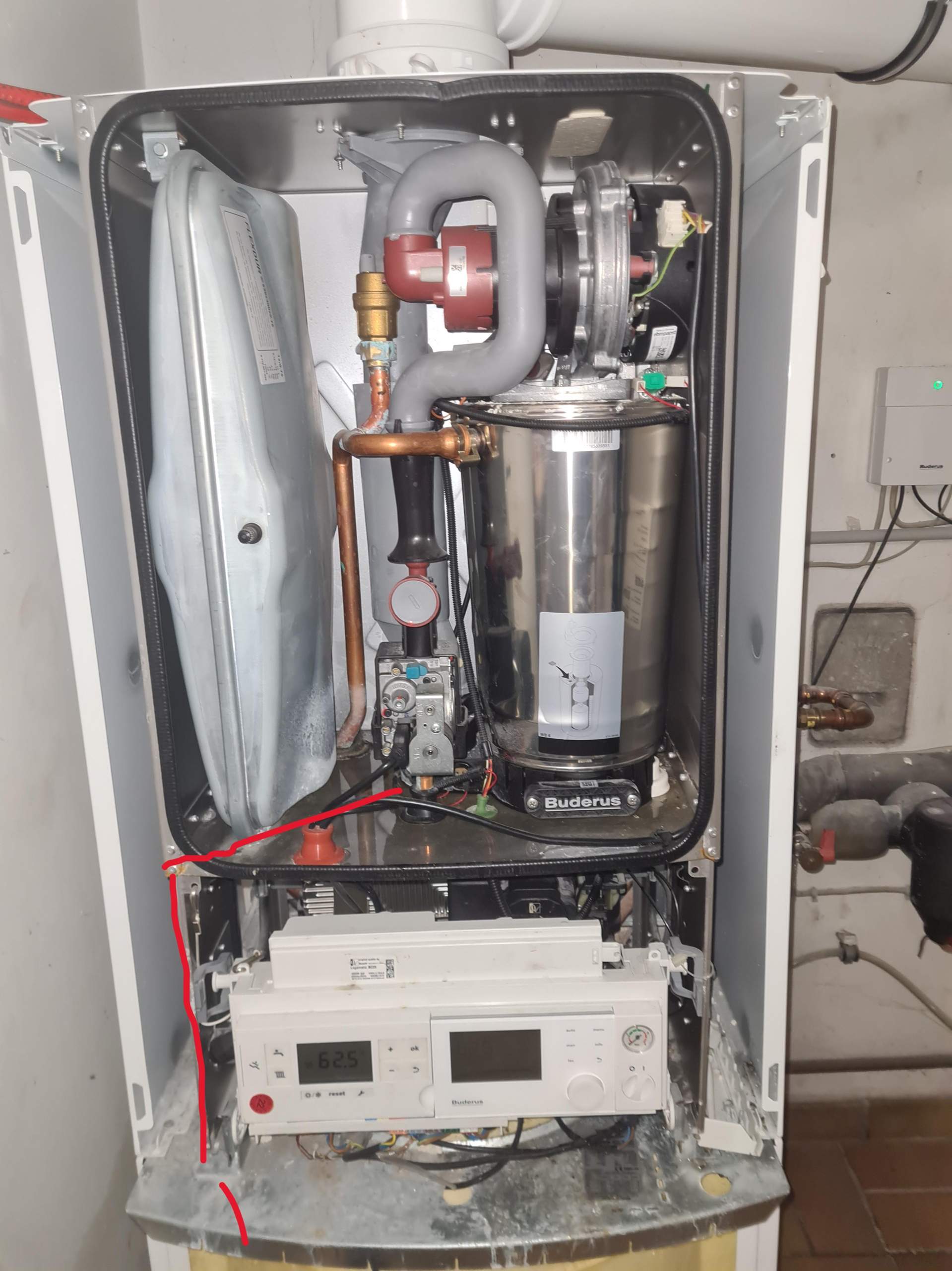 Buderus Brennwerttherme logamax gb172, woher kommt das Wasser? (Heizung)