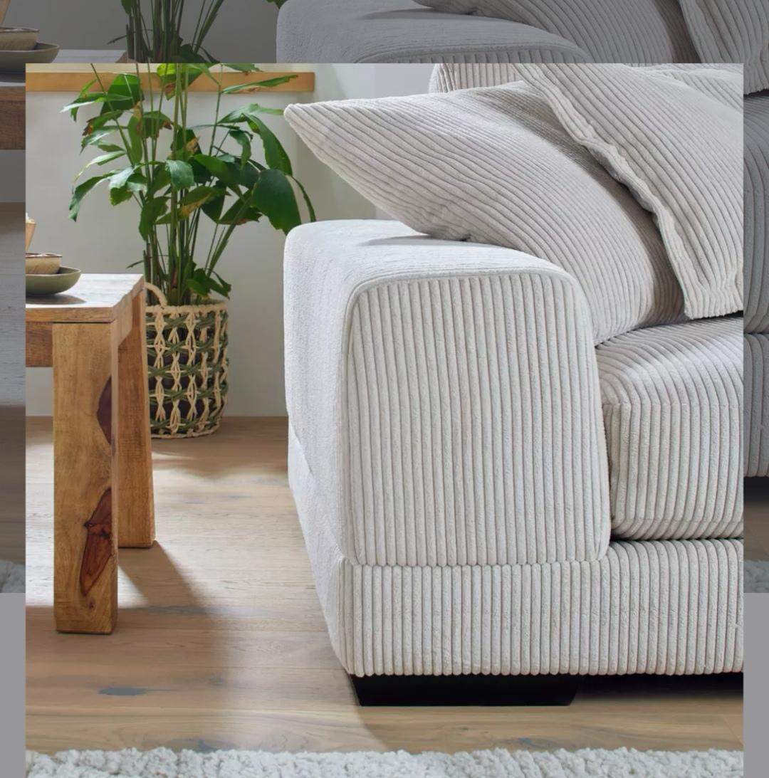 Couch mit cord Bezug mit Katze? (Möbel, Tierhaltung, Hauskatze)