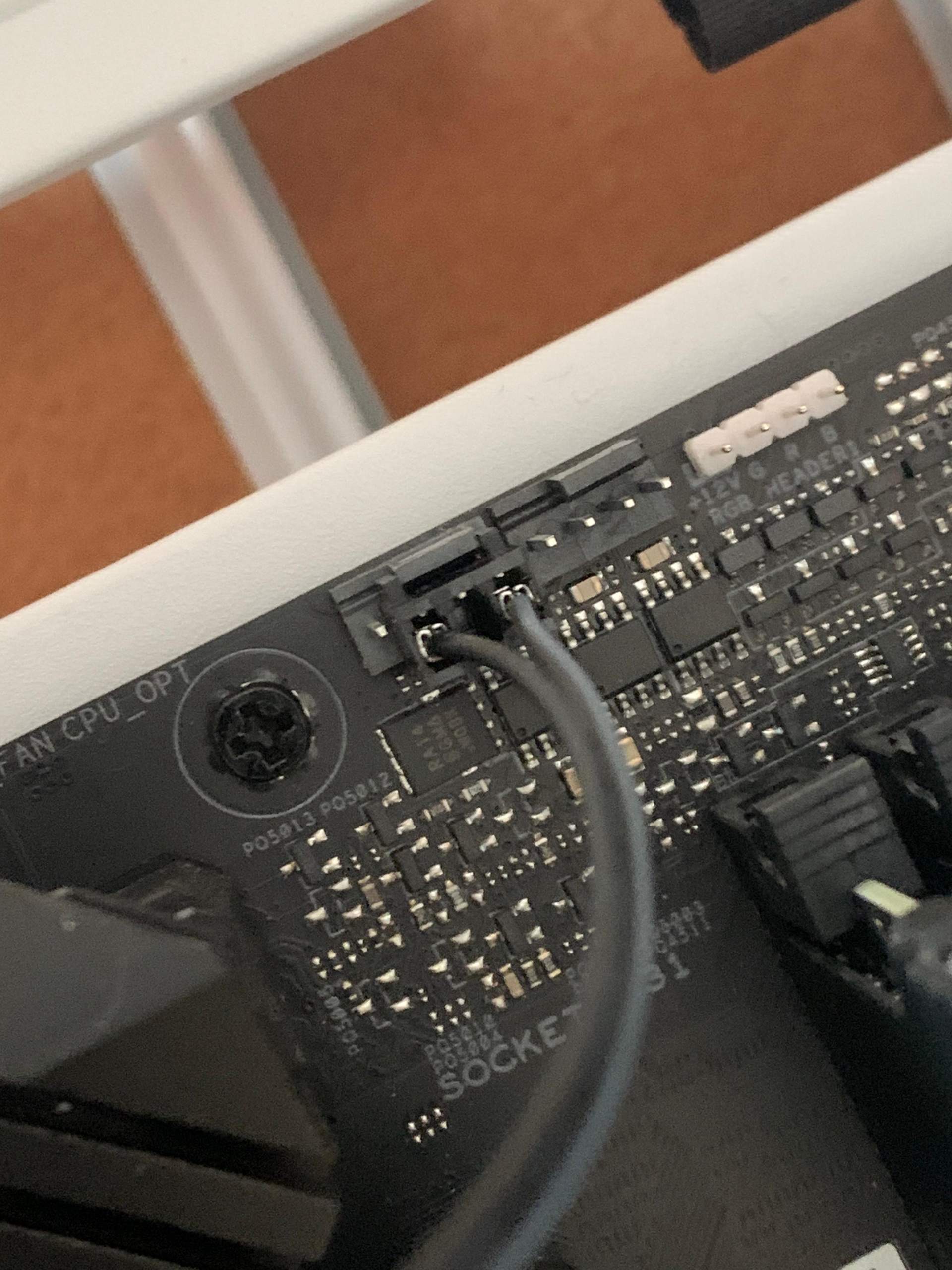 Cpu fan mit 3 pin port? (Gaming PC, Netzteil, Lüfter)