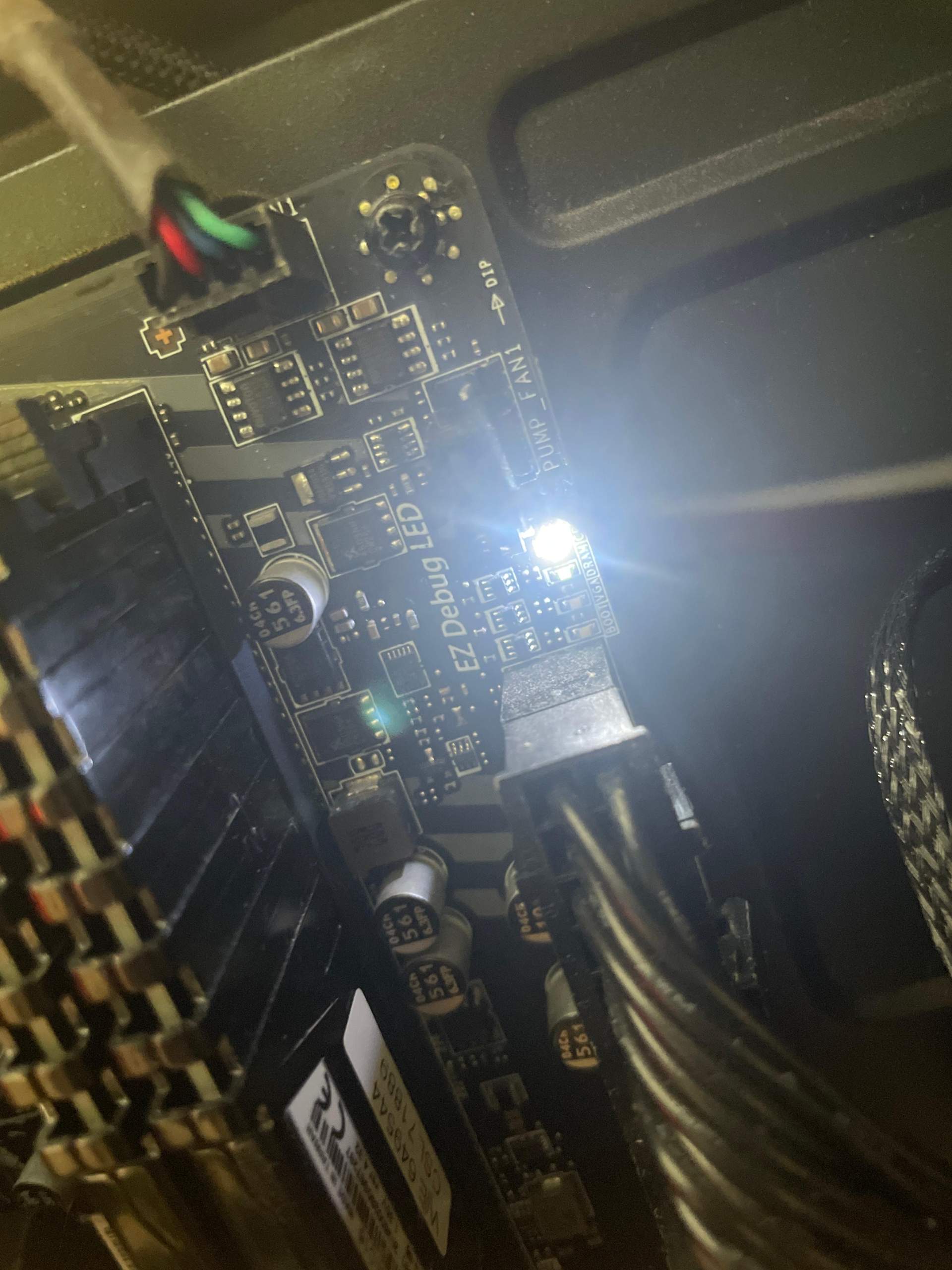 CPU und DRAM debug led blinken Abwechselnd, was kann ich tun? (PC ...