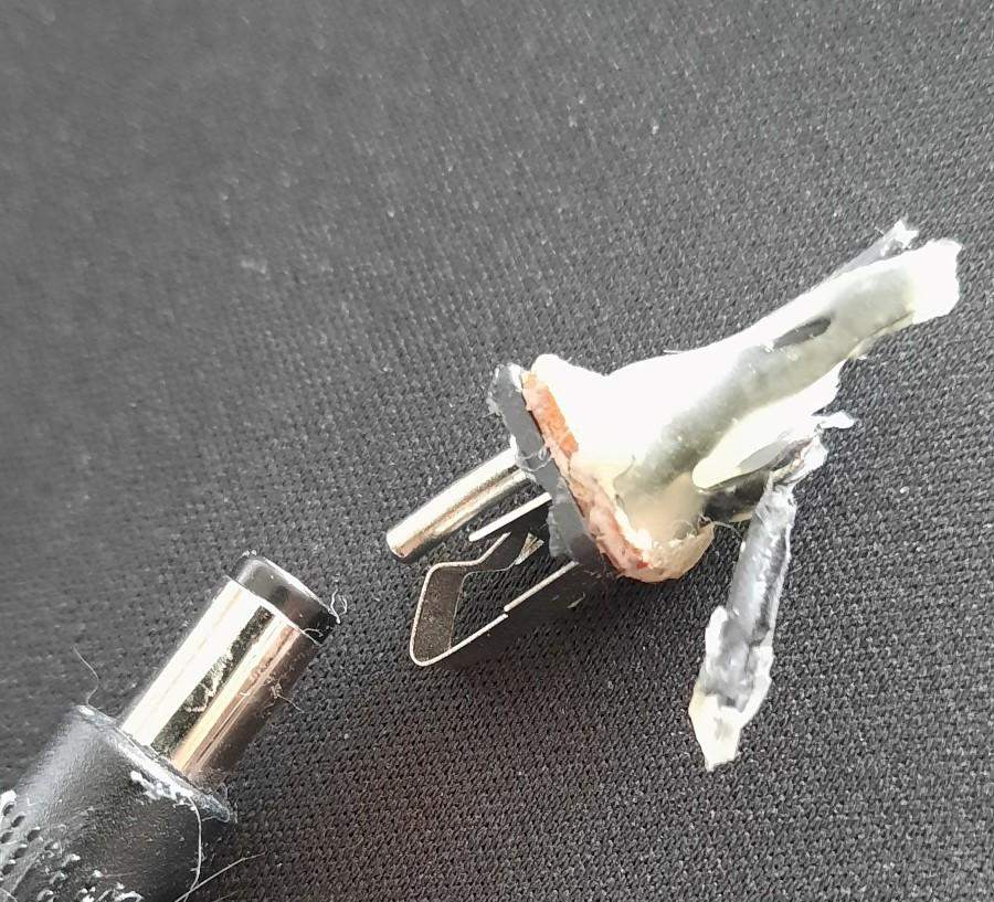 Crosstrainer 3poliges Kabel gerissen, was tun? (Elektrik)