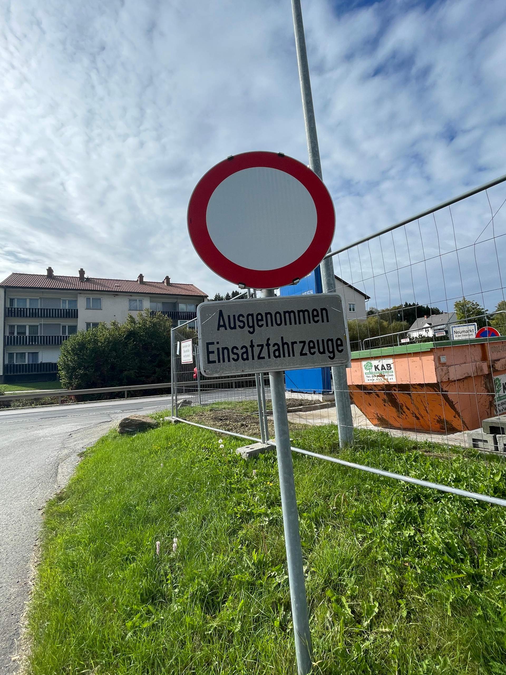 Darf man hier durchfahren? (Auto, Straßenverkehr, Verkehrsrecht)