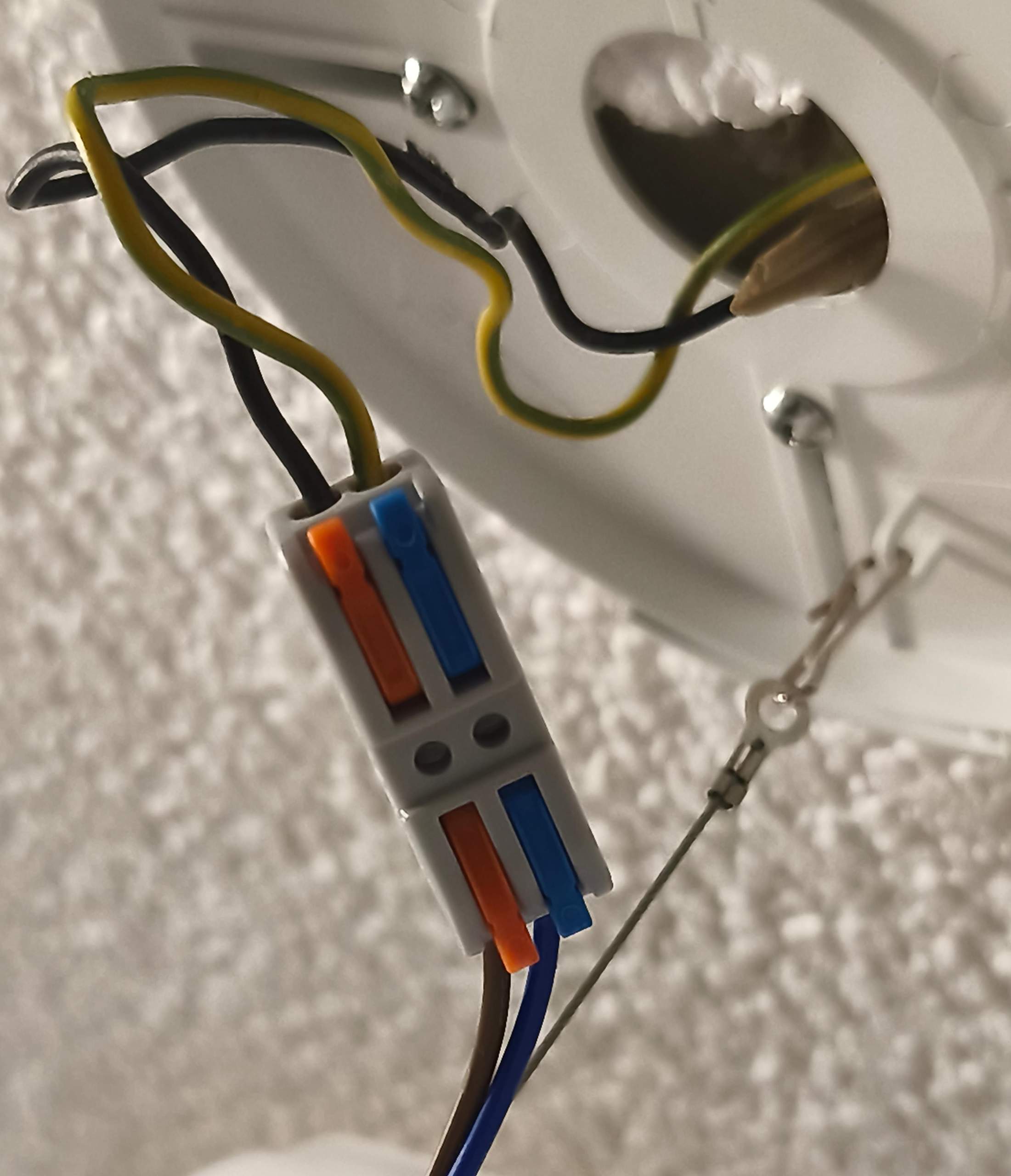 Deckenlampe nur Phase sowie Schutzleiter/ PE vorhanden..? (Internet ...