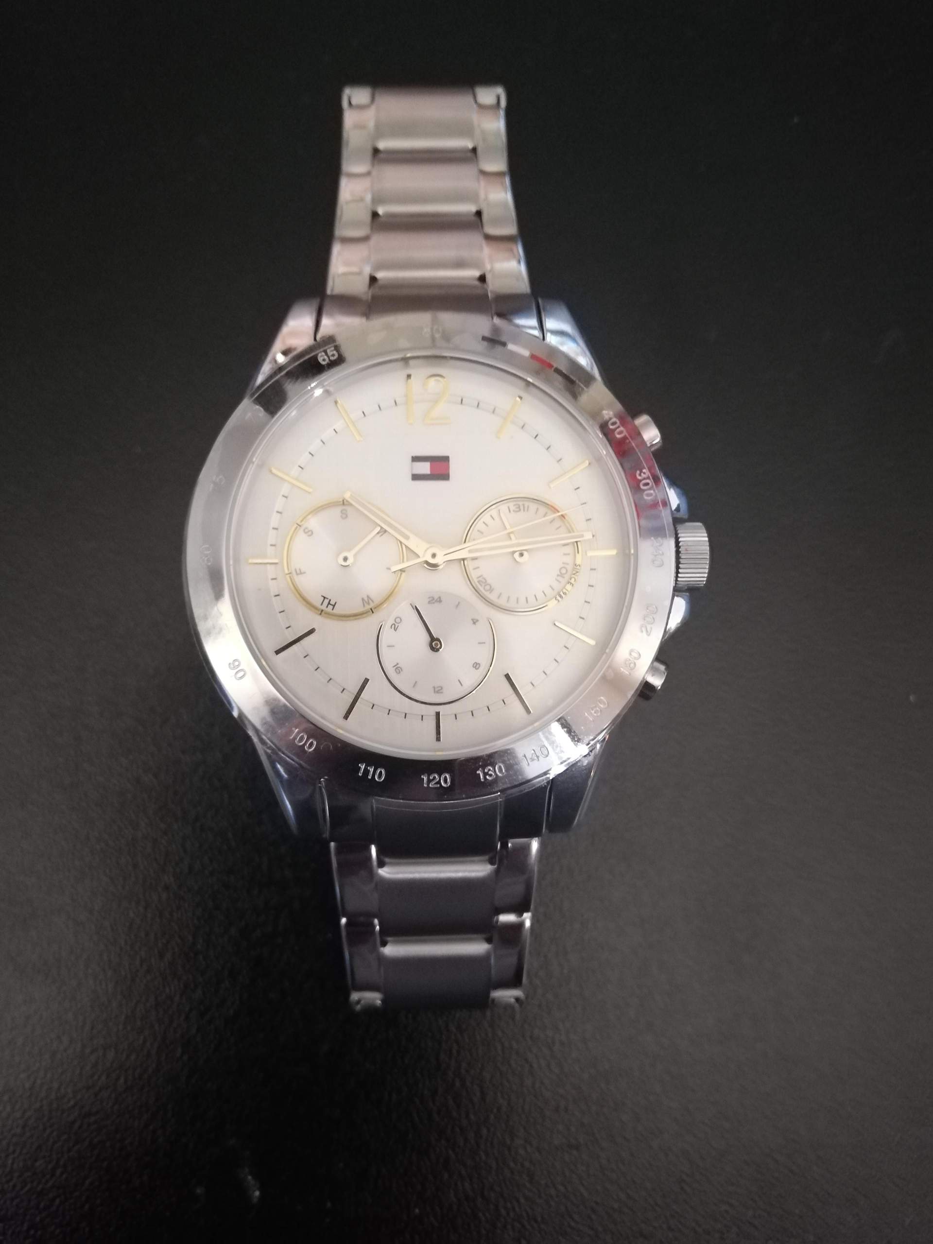 Die Kronen F r Datum Bei Der Neuen Uhr Einstellen Armbanduhr Die Kronen F r Datum Bei Der Neuen Uhr Einstellen Armbanduhr