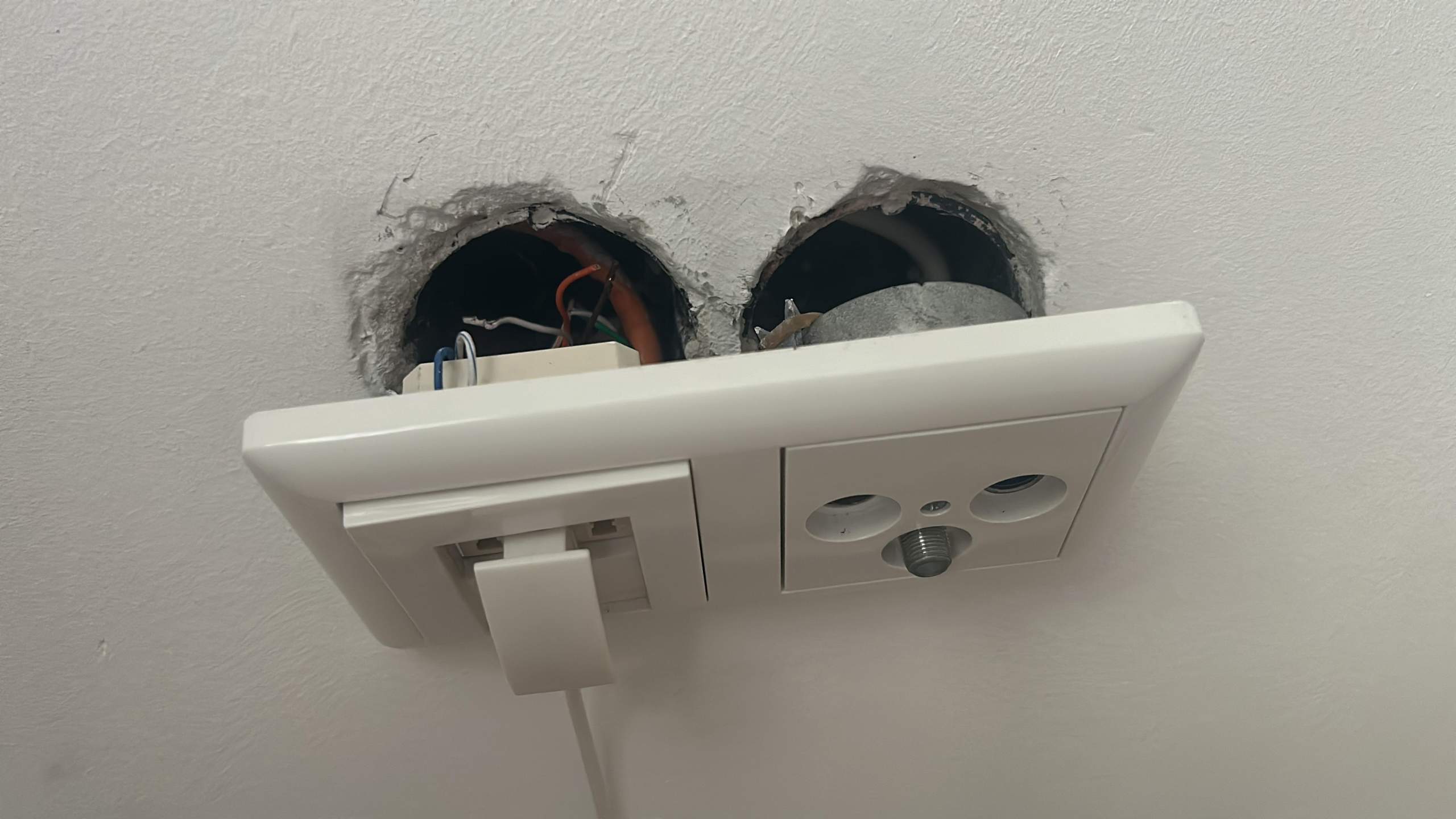 Dose vom DSL Anschluss abgerissen, wie repariere ich das? (Internet ...