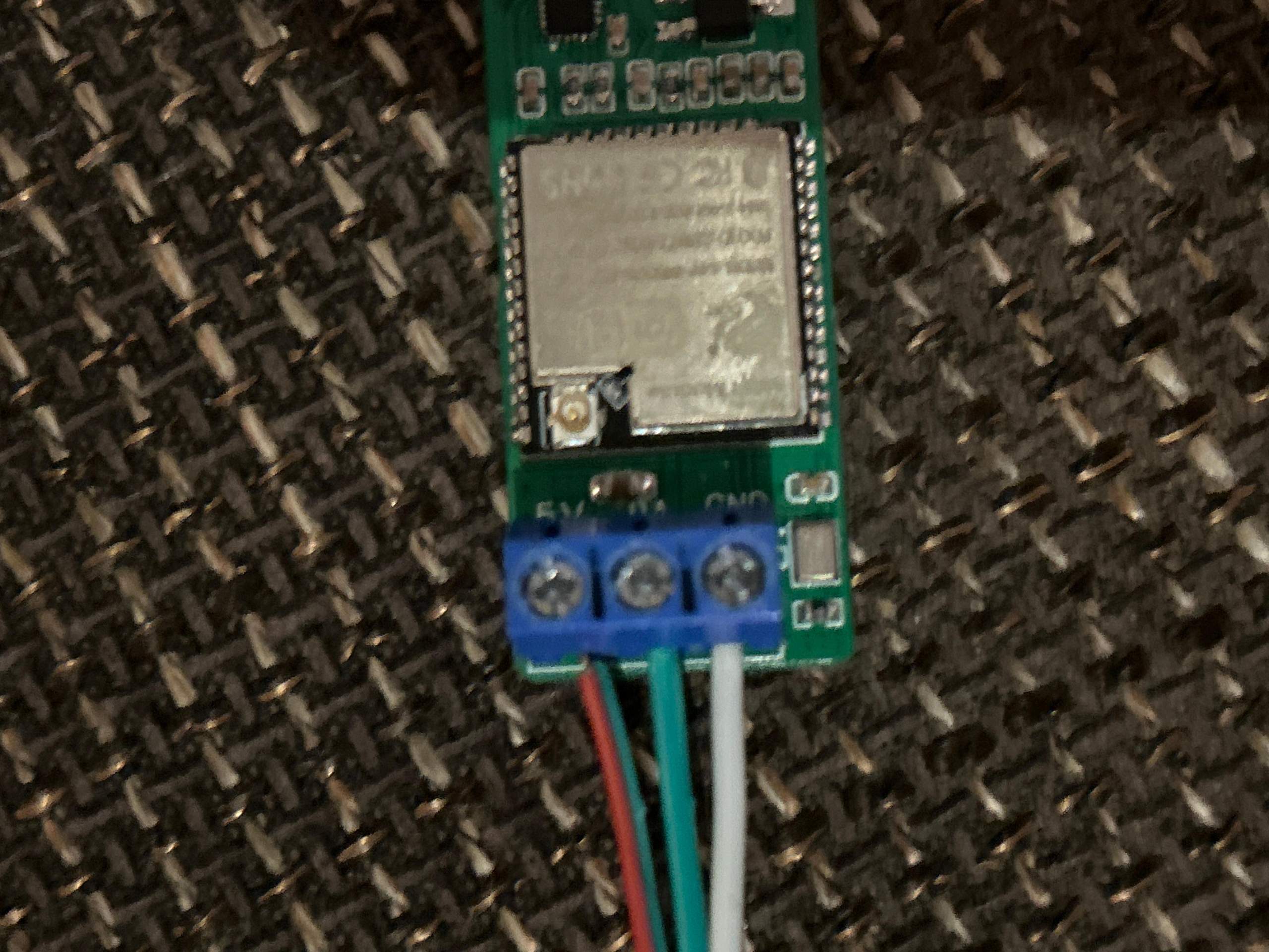 ESP32 ohne direkte pins? (Licht, LED, Mikrocontroller)