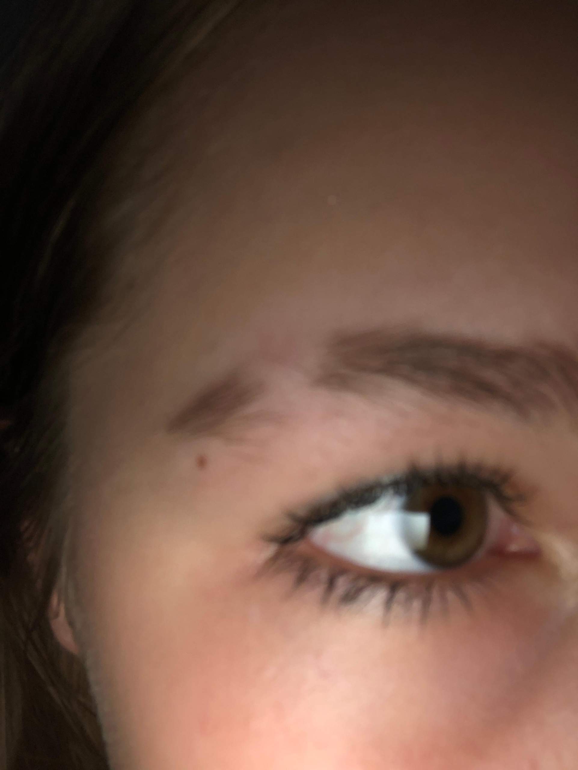 Augenbrauen Cut Bedeutung