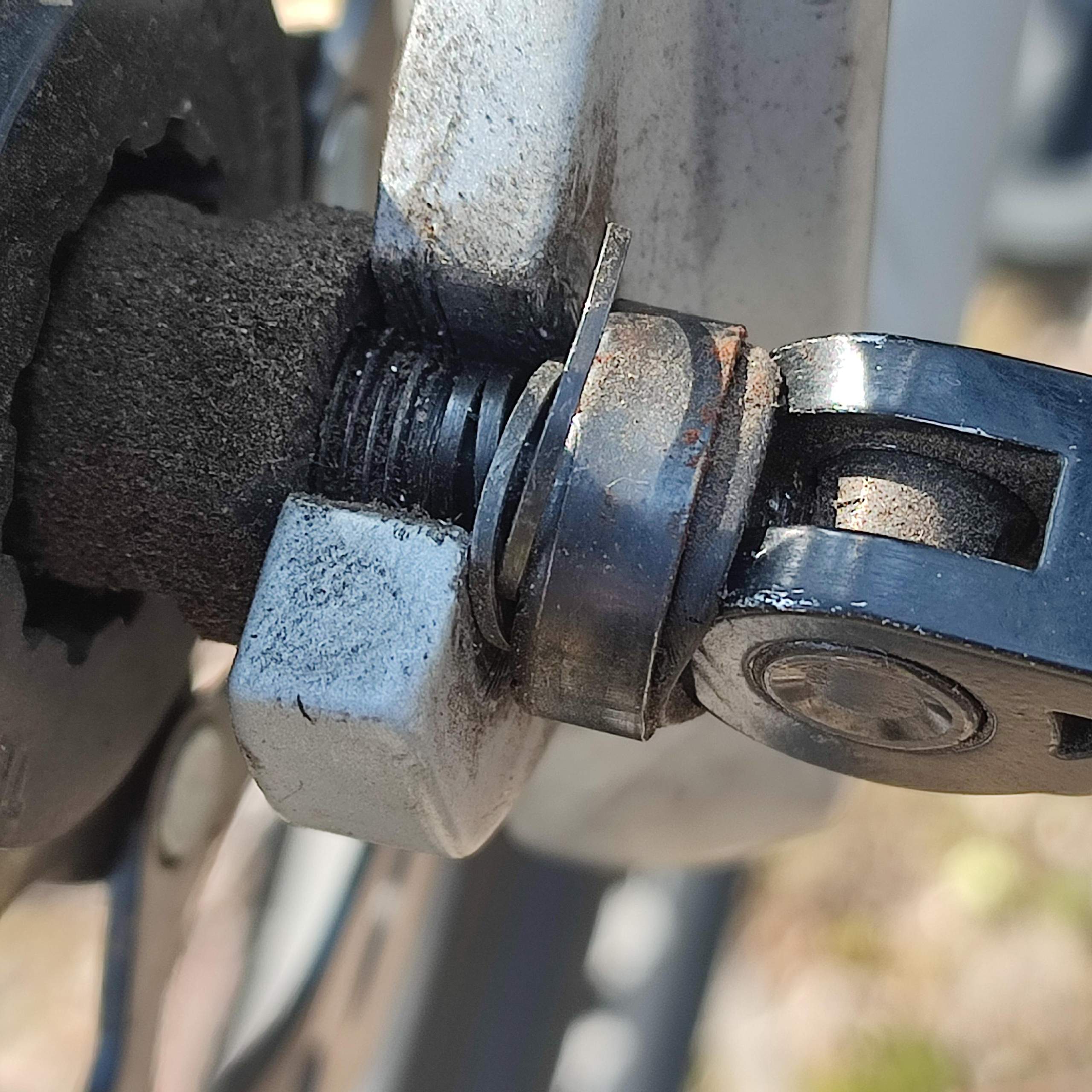 Feder wie Schnellspanner ist kaputt? (Fahrrad, Werkstatt, Reifen)