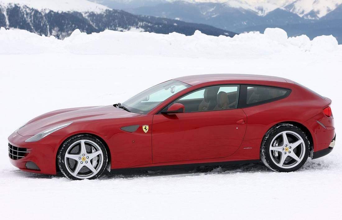 Findet ihr den Ferrari FF von der Form her komisch? (Design, Autofahren ...