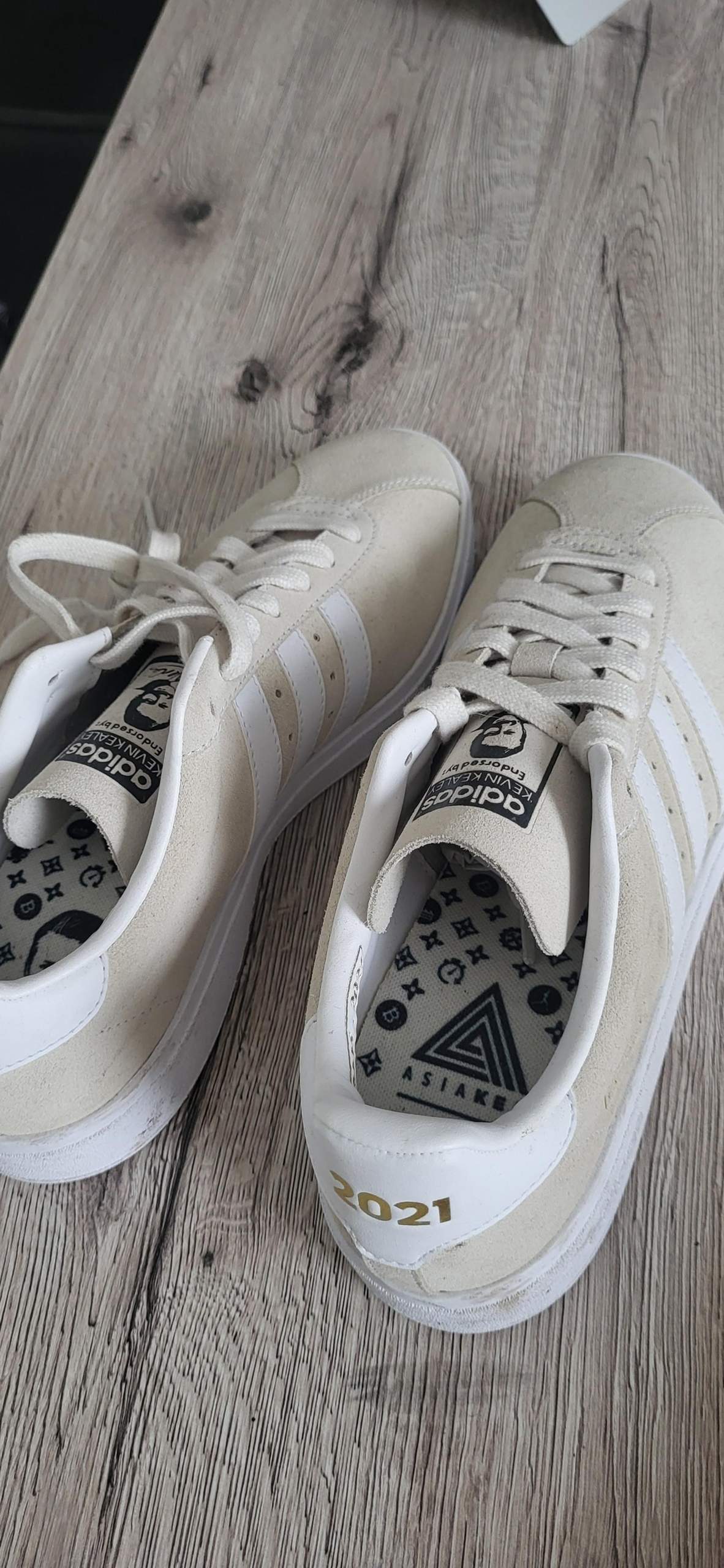 Frage zu Adidas Schuh "Kevin Kealey"? (Sneaker, adidas Schuhe)