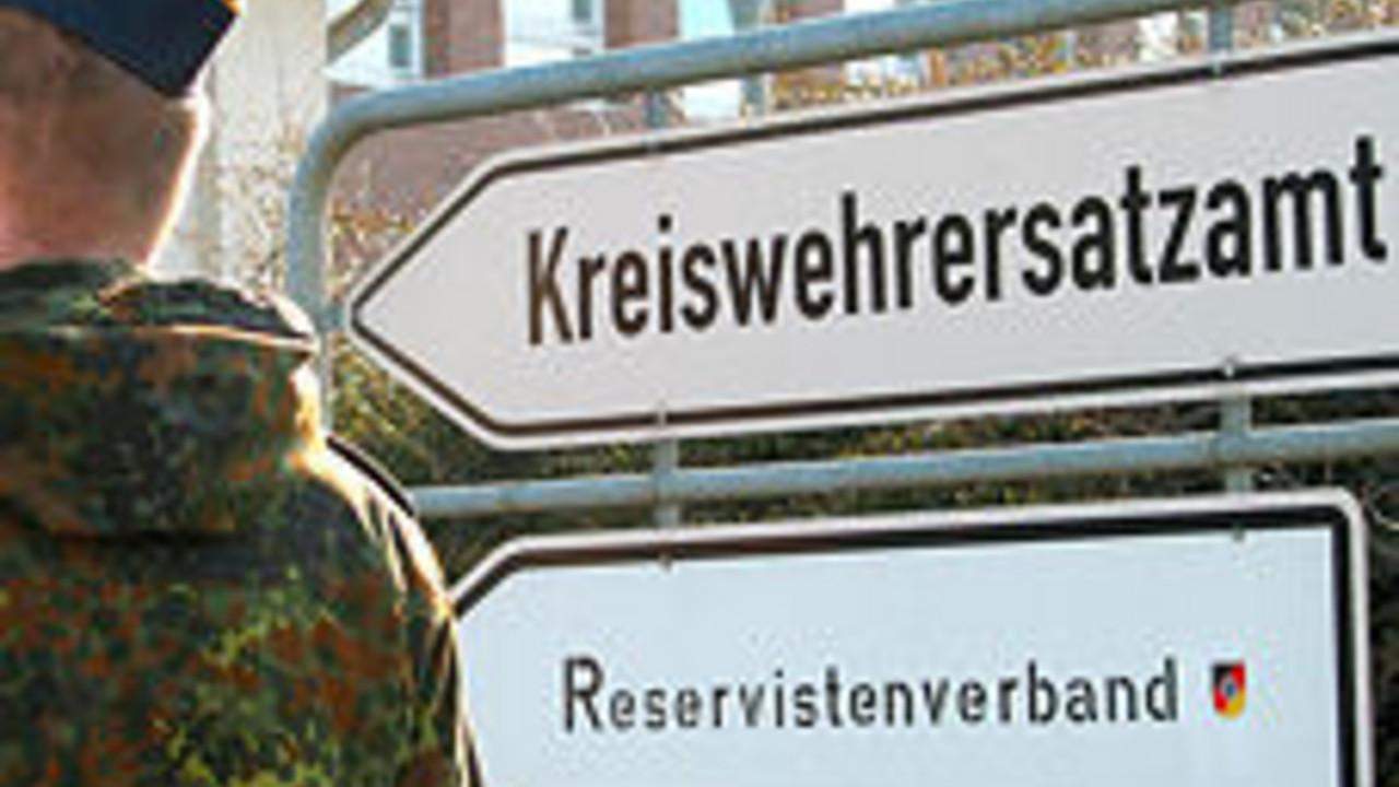 Freut ihr euch schon auf die Musterung? (Deutschland, Militär, Bundeswehr)