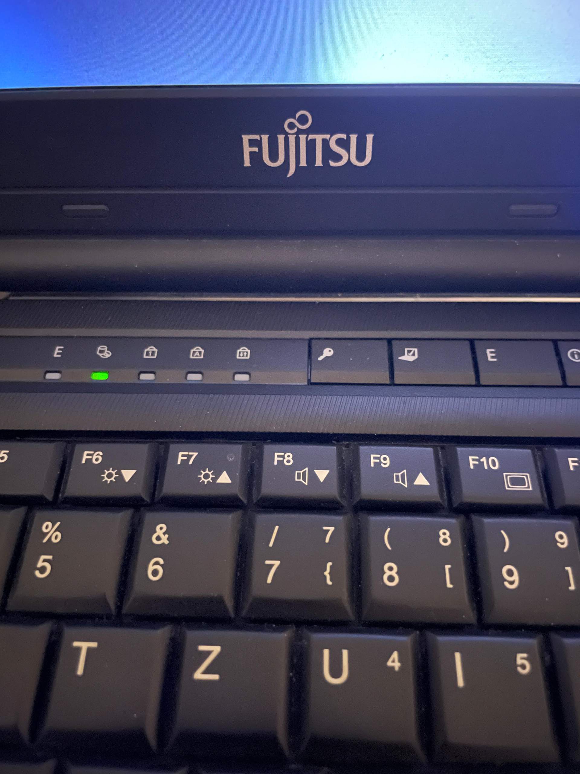 Fujitsu Lifebook S782 zurücksetzen? (PC, Windows, Microsoft)