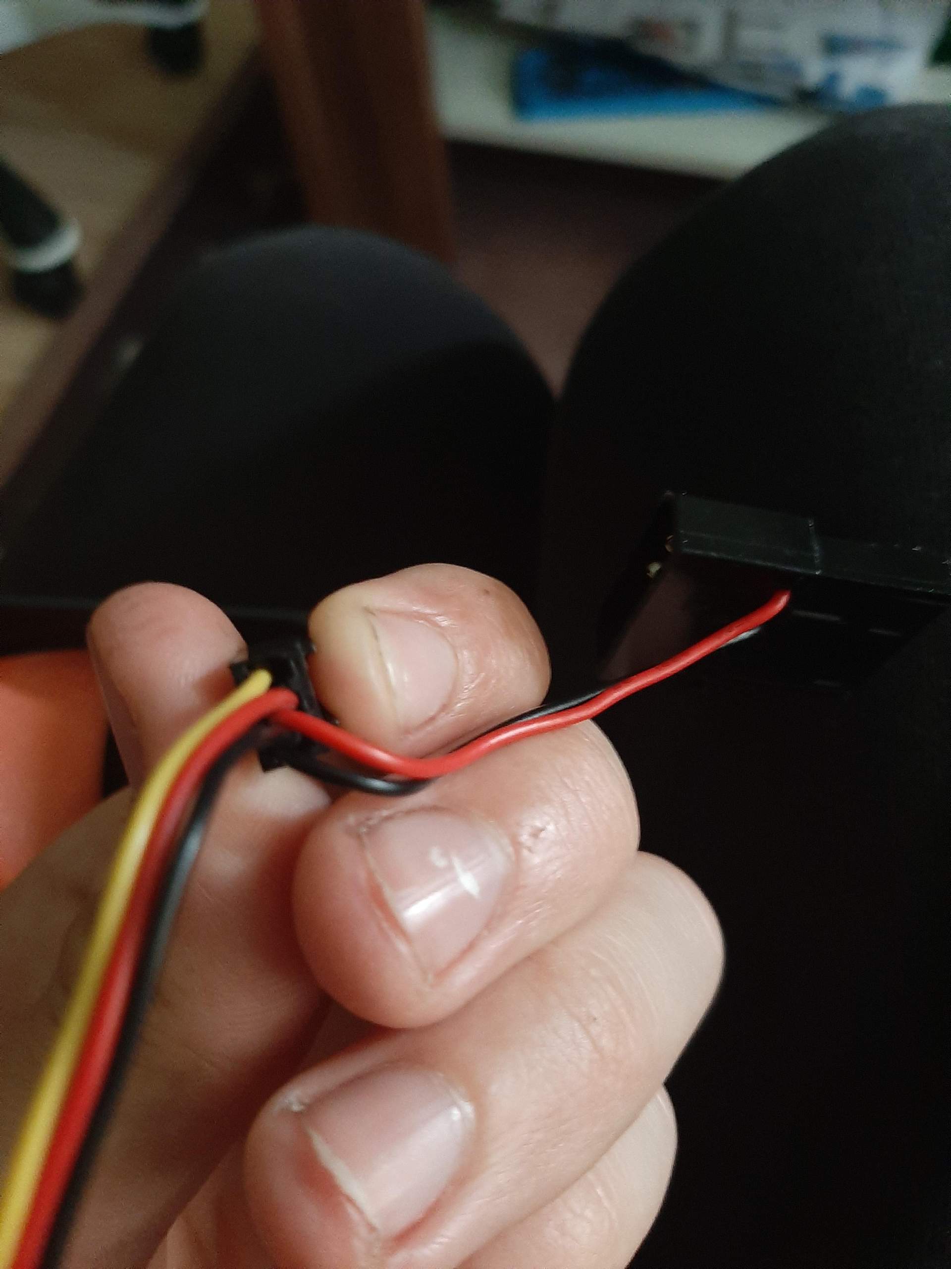 GGehäuselüfter brushless dc fan Av12025 12V? (Computer, Technik, PC)
