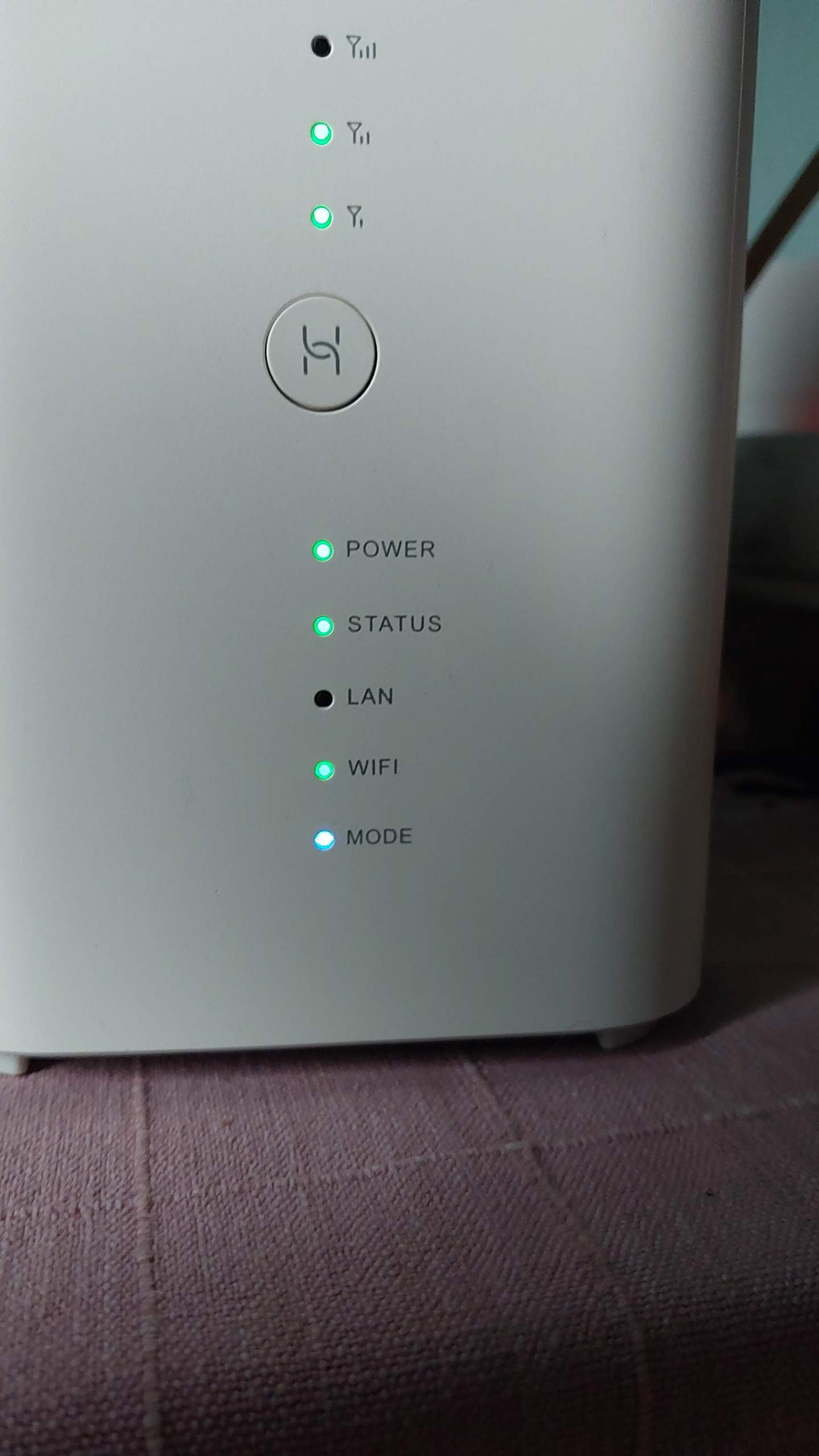 Giga Cube , Blaues Mode licht? (Router, Vodafone)