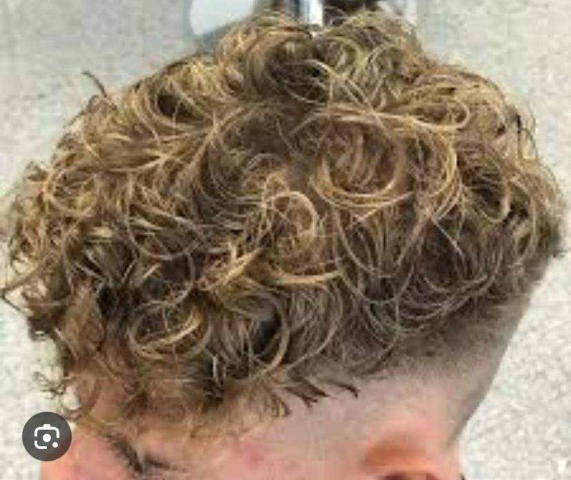 Schone Dauerwelle Blond Manner Ebenbild