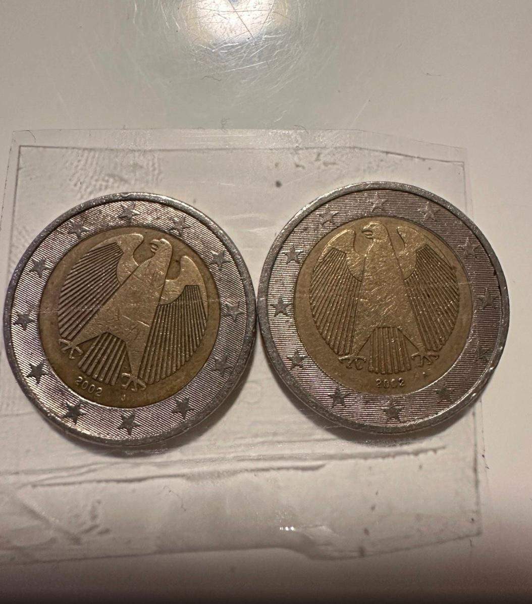 Habe da eine 2 Euro Münze wo die Rückseite nicht mit der Front zusammen ...
