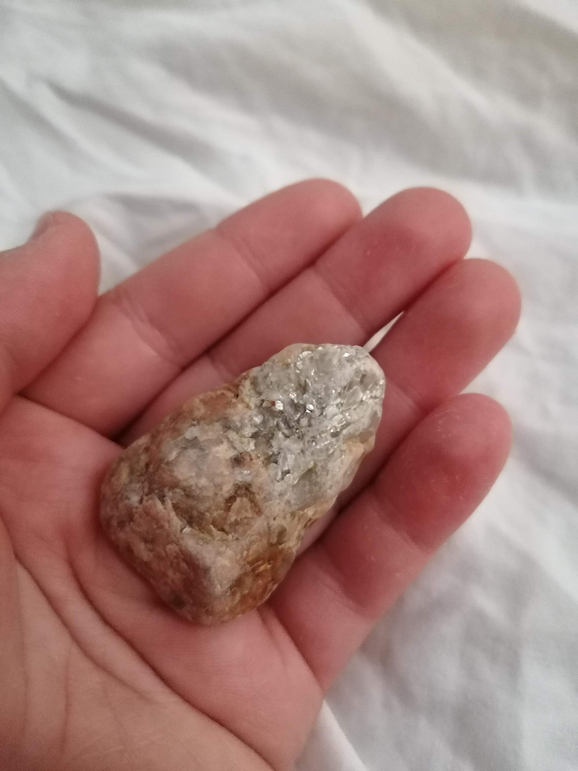 Glitzernden Stein Gefunden