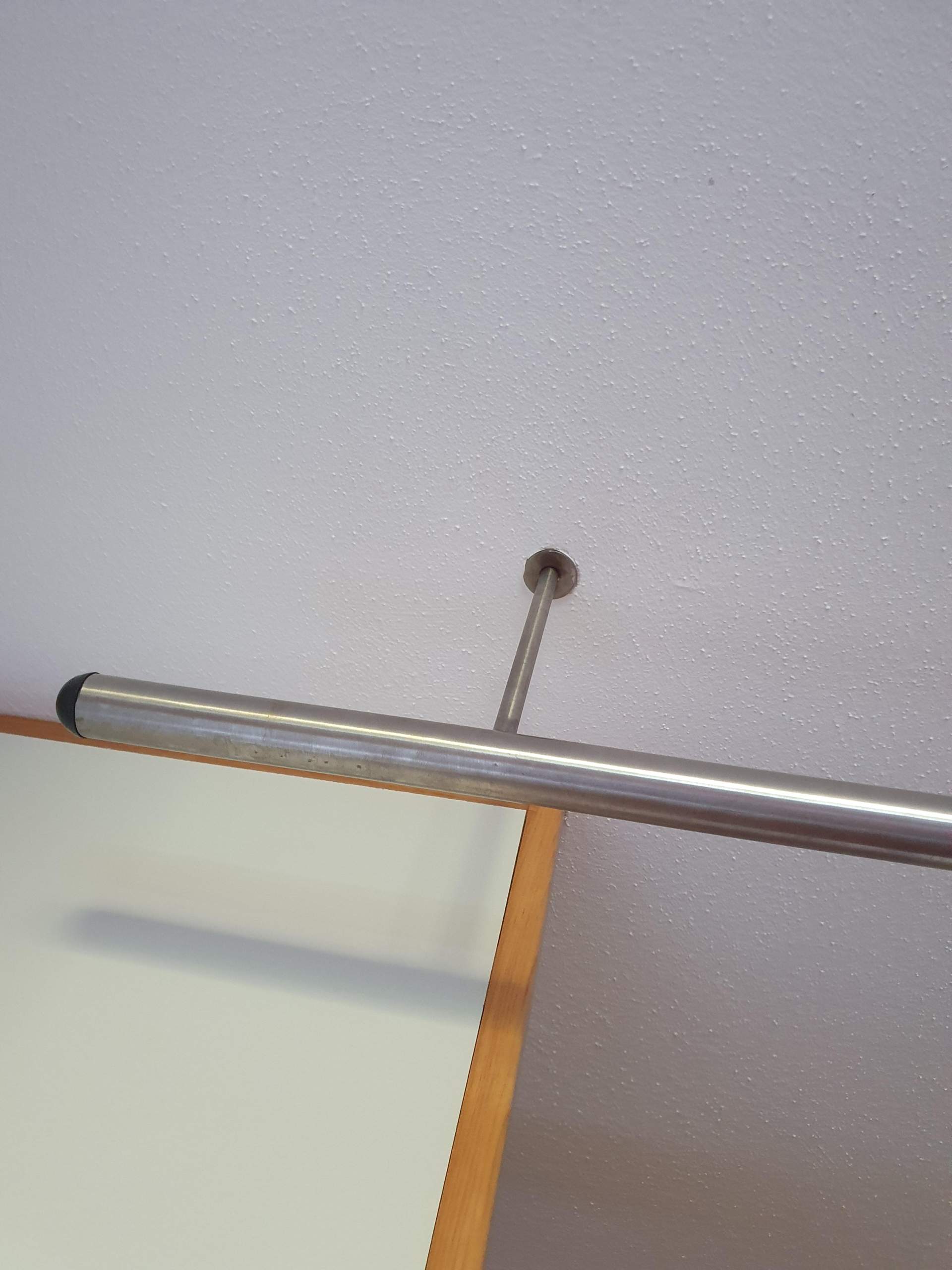 Hält die Stange mit dieser Befestigung (Bild) 80kg aus? (Technik ...