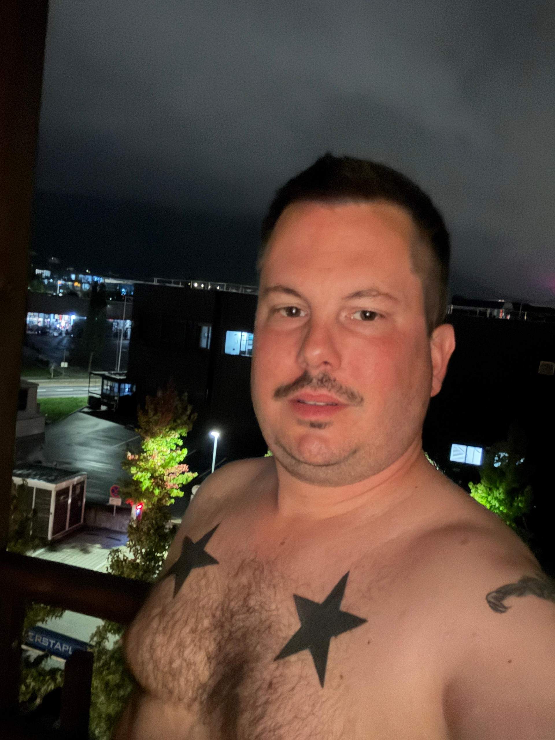 Hast Du Tattoos? (Körper, Tattoo, Bodyart)