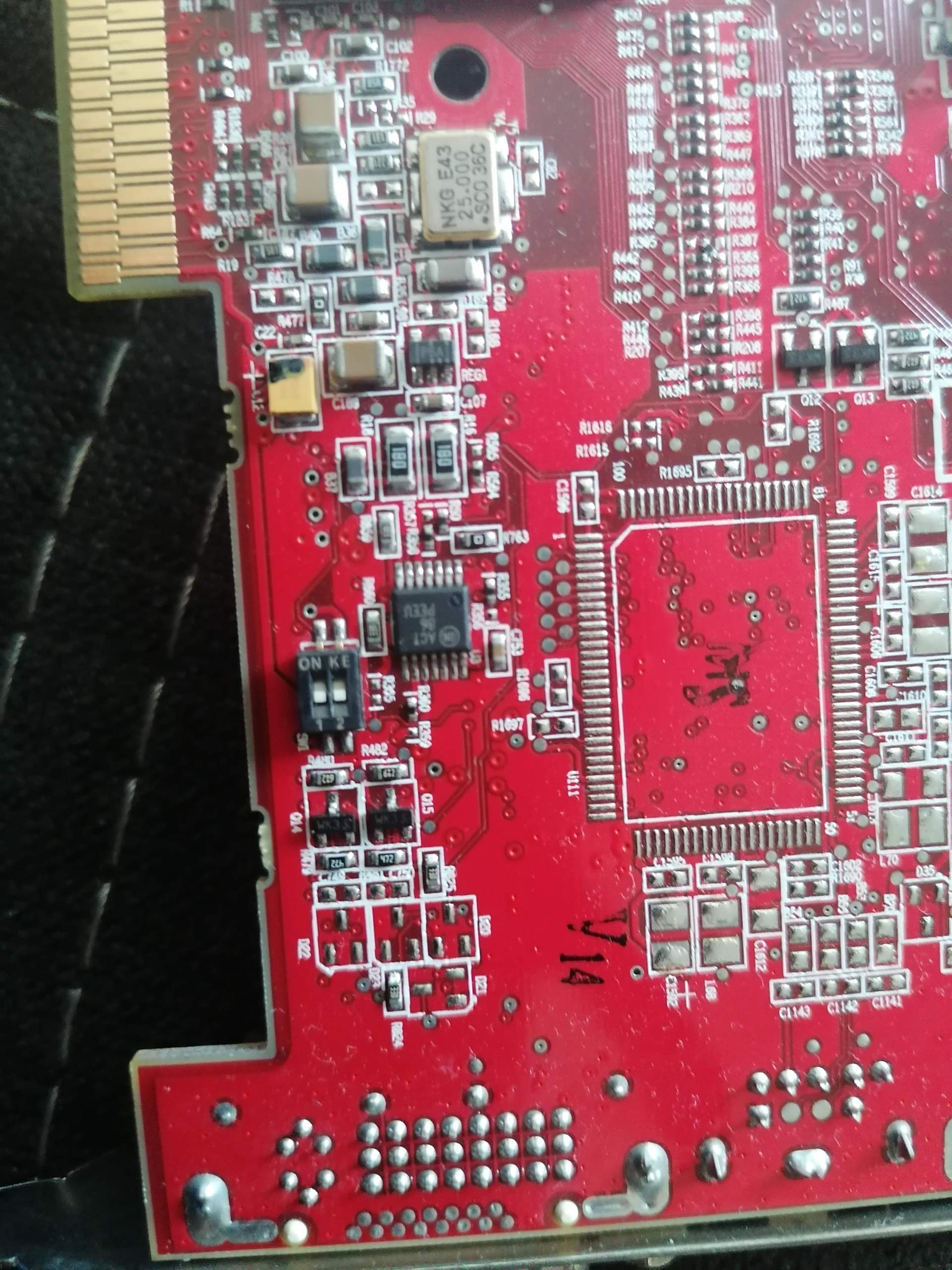 Hebel auf grafikkarte(ATI) PCB---Wofür sind diese? (Gaming, Gaming PC, AMD)