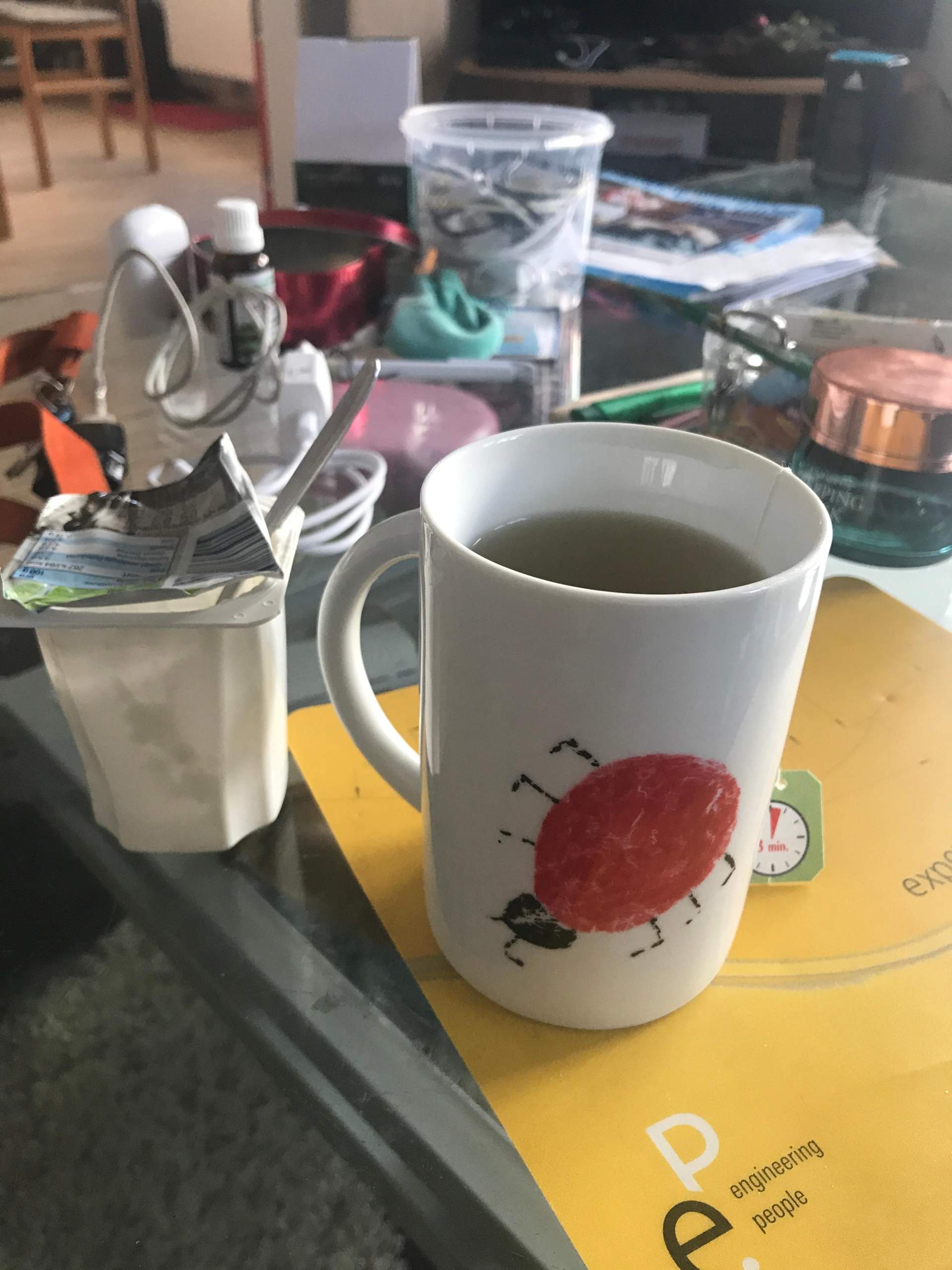 Surpris Un Outil Central Qui Joue Un R le Important Mona Lisa Tasse En Surpris Un Outil Central Qui Joue Un R le Important Mona Lisa Tasse En