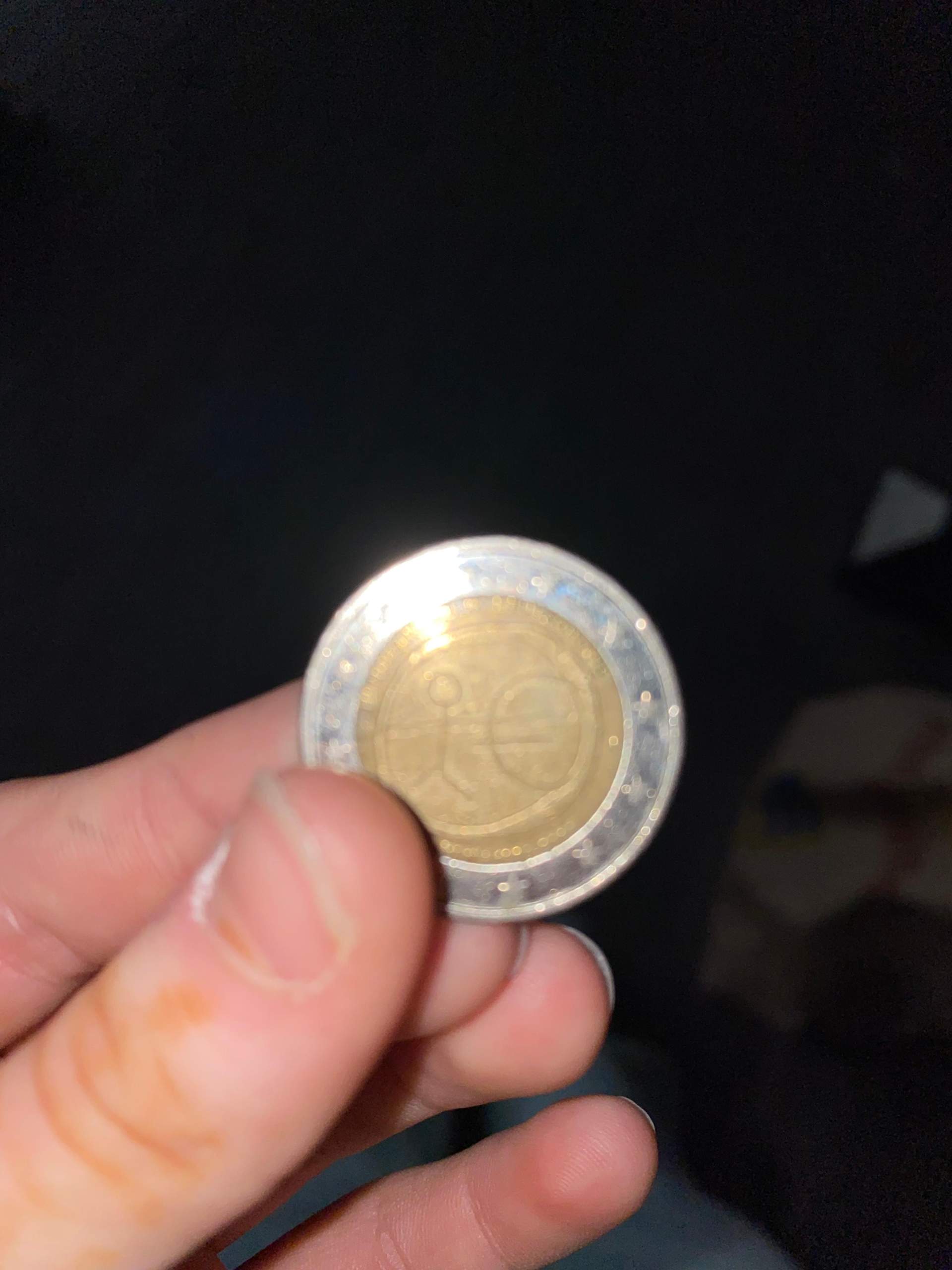Hi ich habe eine 2 Euro Münze mit einem Männchen oder so gefunden und ...