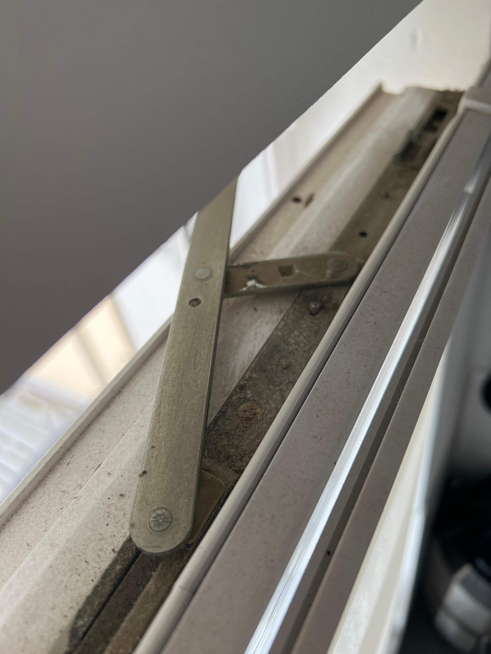 Hilfe Fenster klemmt!?