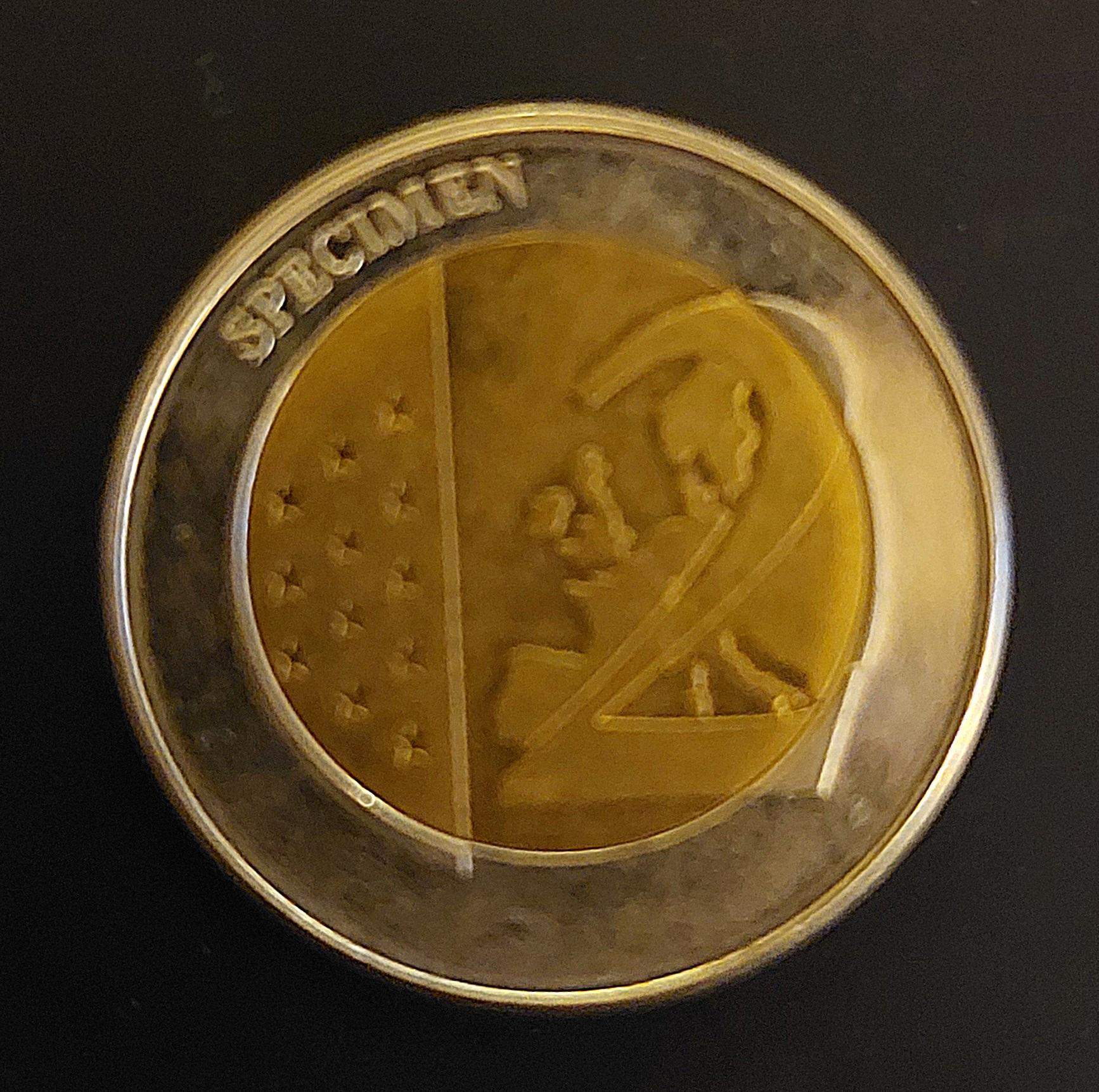 Ich habe eine merkwürdig-aussehende 2-Euro Münze. Ist sie ...