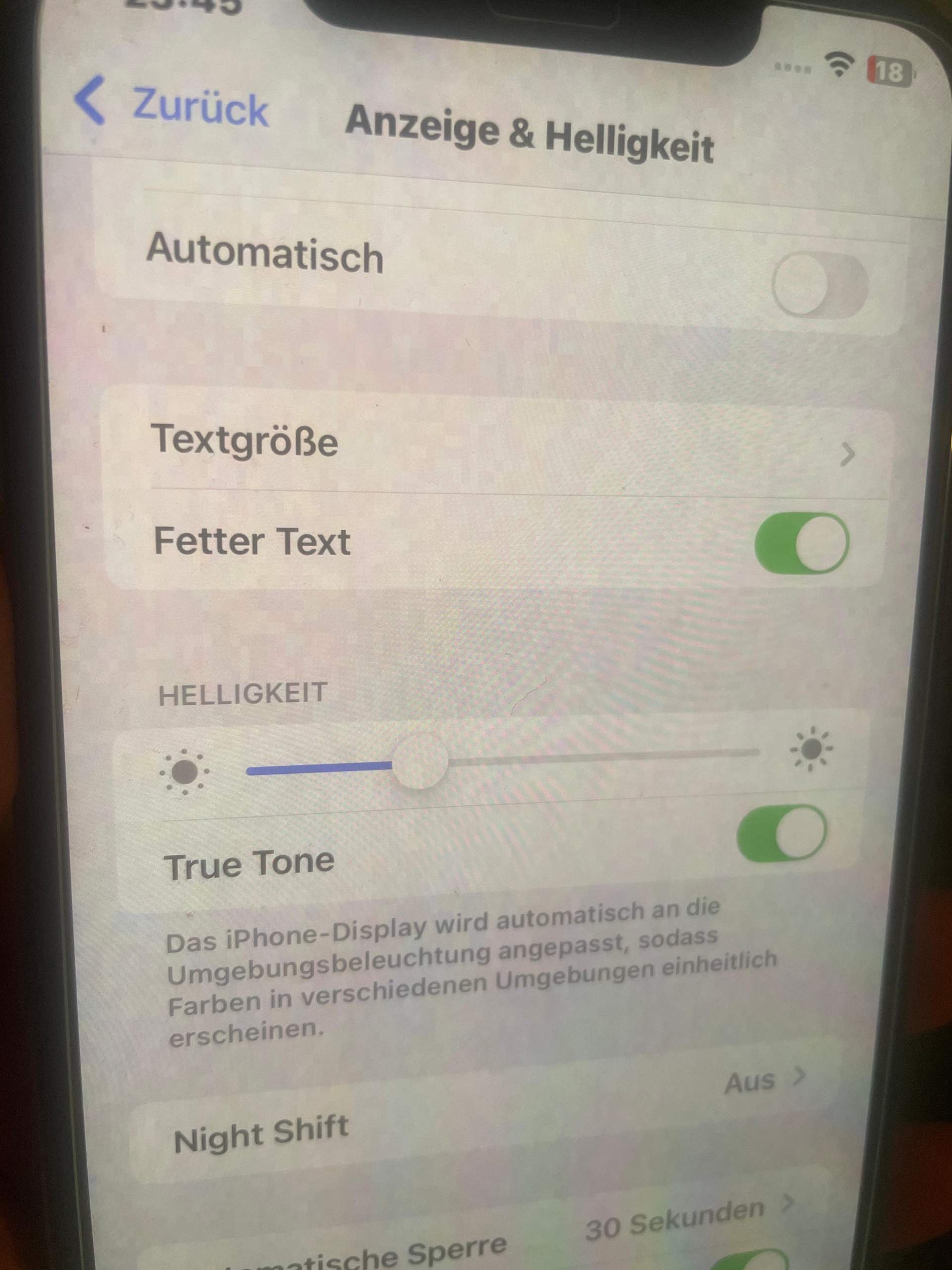 iPhone Display sieht so aus. Normal? (iPhone 11)