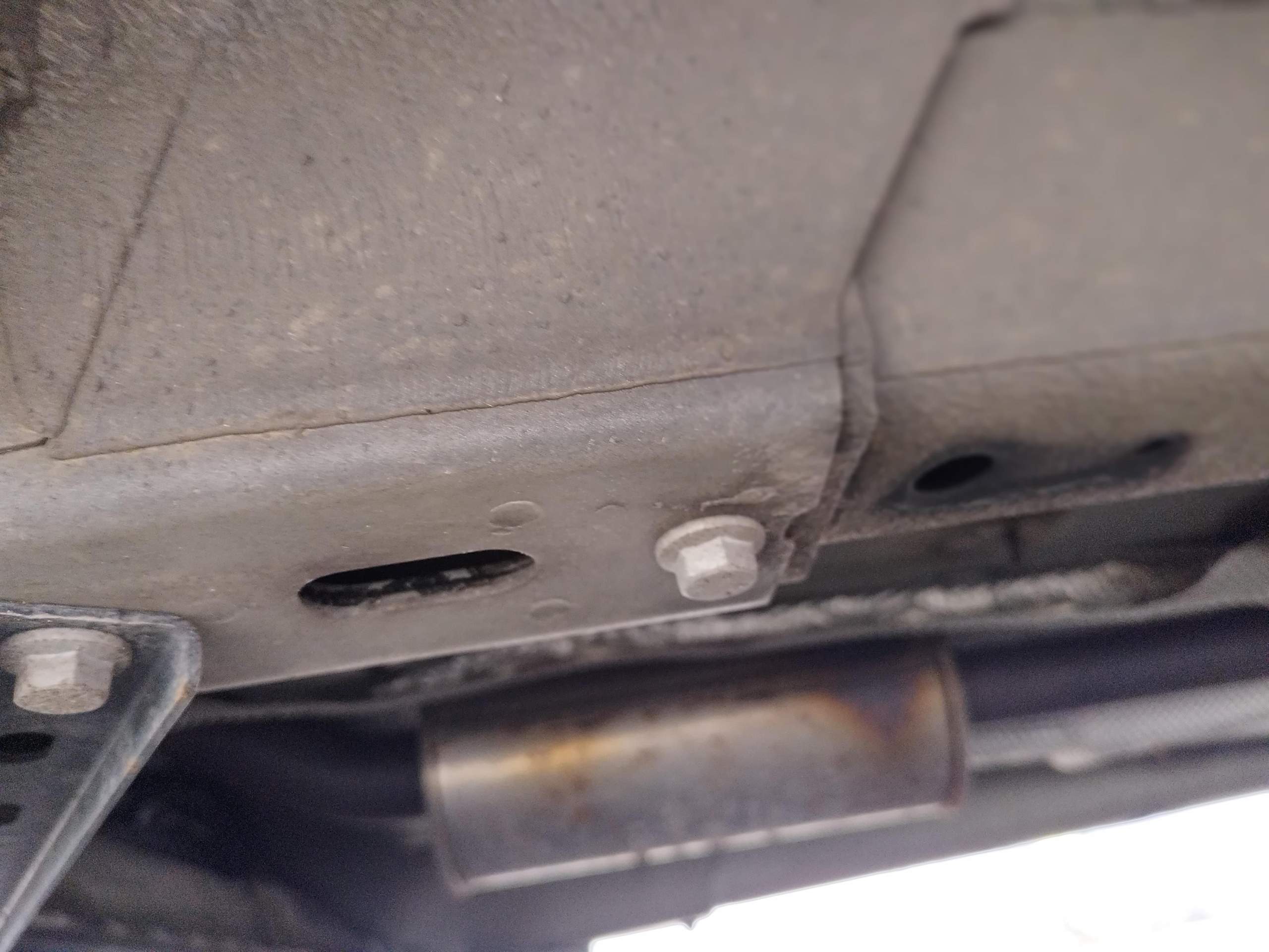 Ist auf diesem Foto (Auto) etwas komisches auszumachen? (Leben, Welt, Ford)