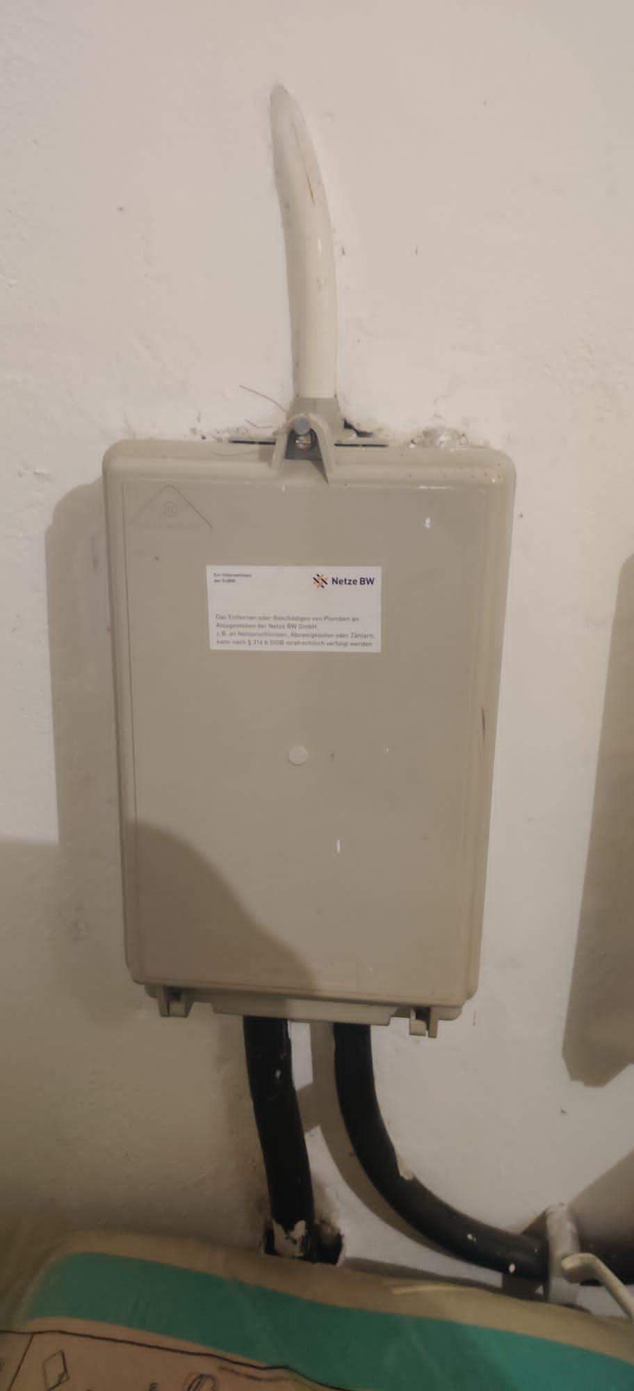 Ist das der APL Kasten? (Internet, WLAN, DSL)