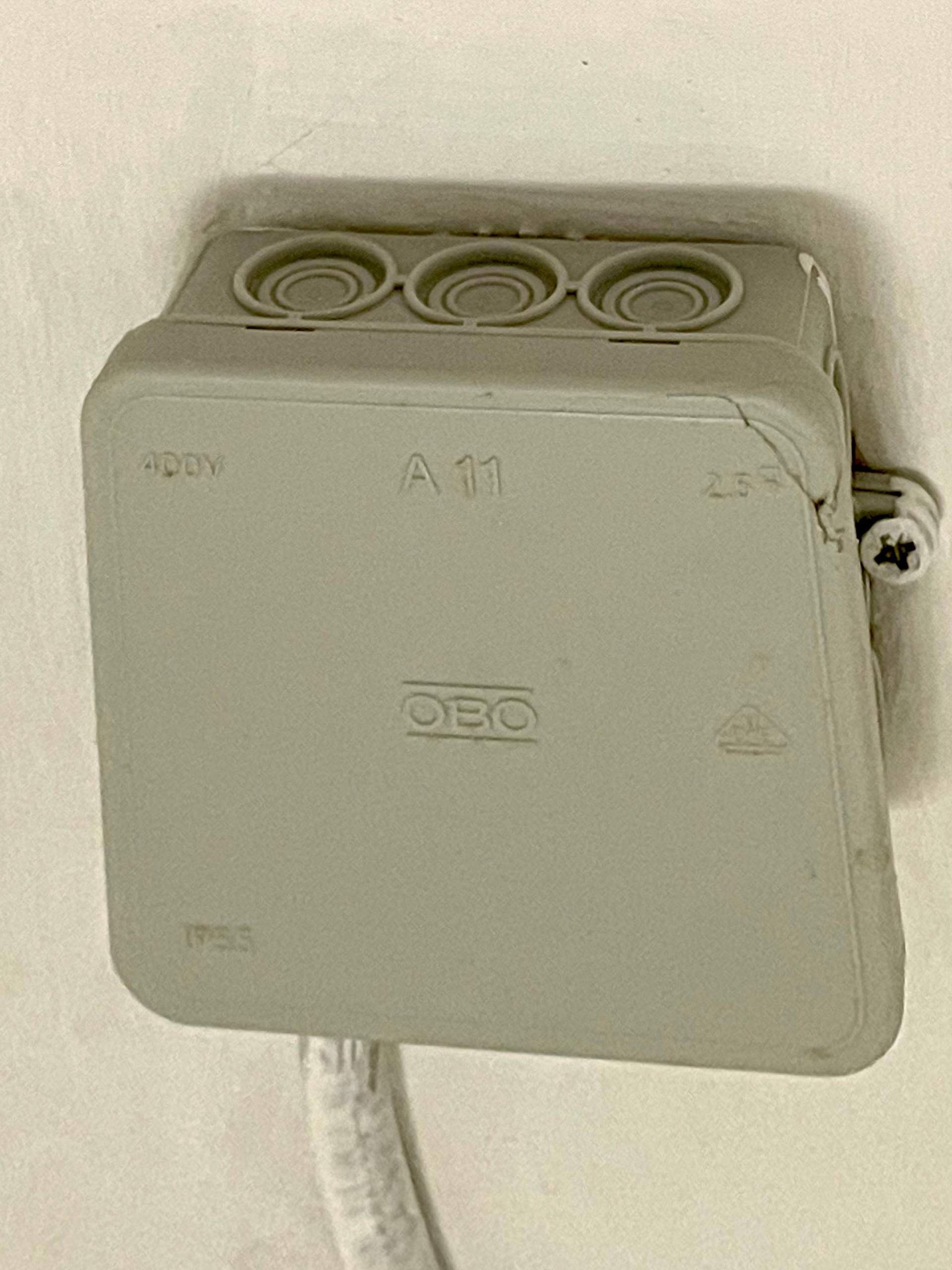 Ist das der APL (Verteiler) für DSL? (Netzwerk, Telekom ...