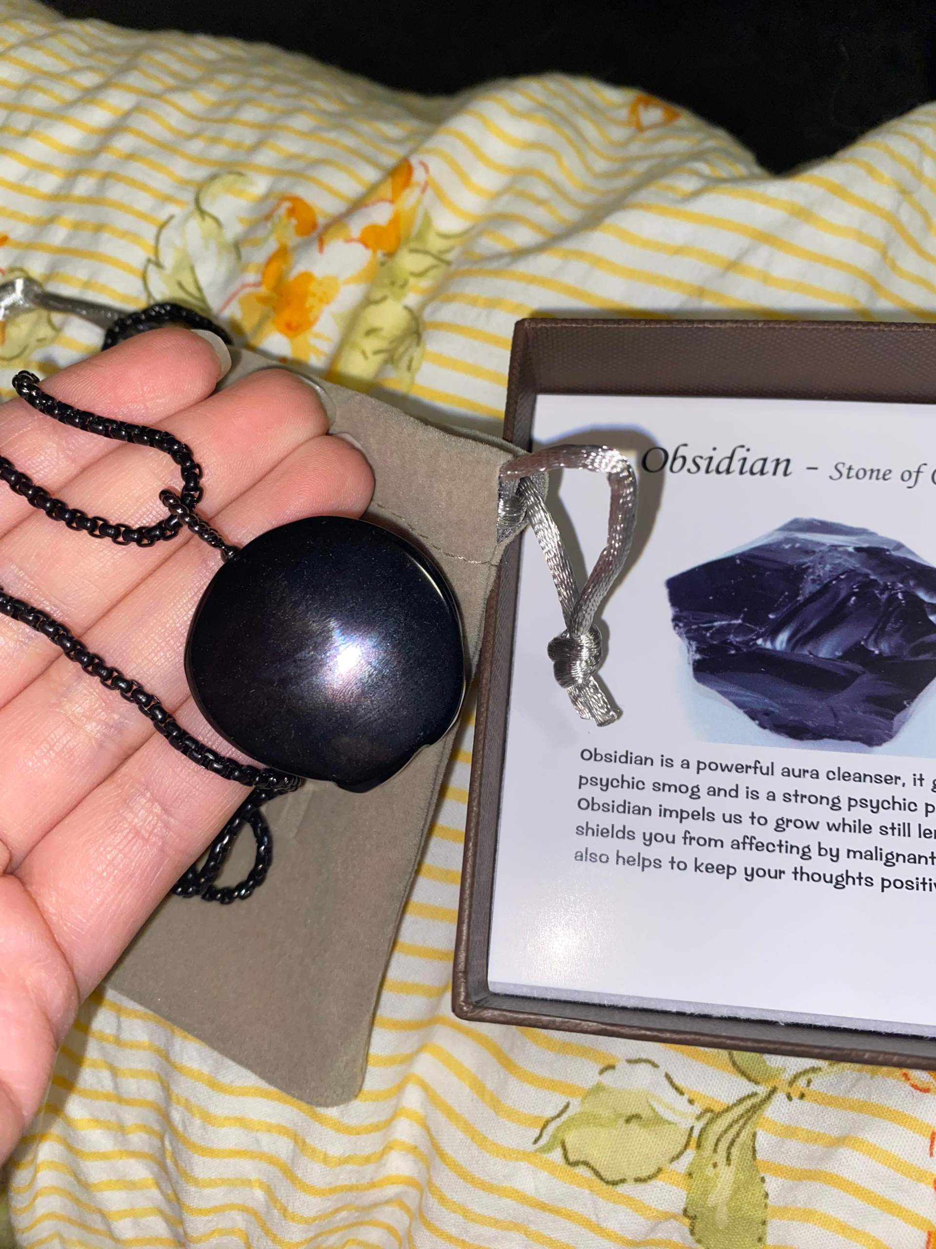 Ist das echter Obsidian? (Geschenk, Amazon, Schmuck)
