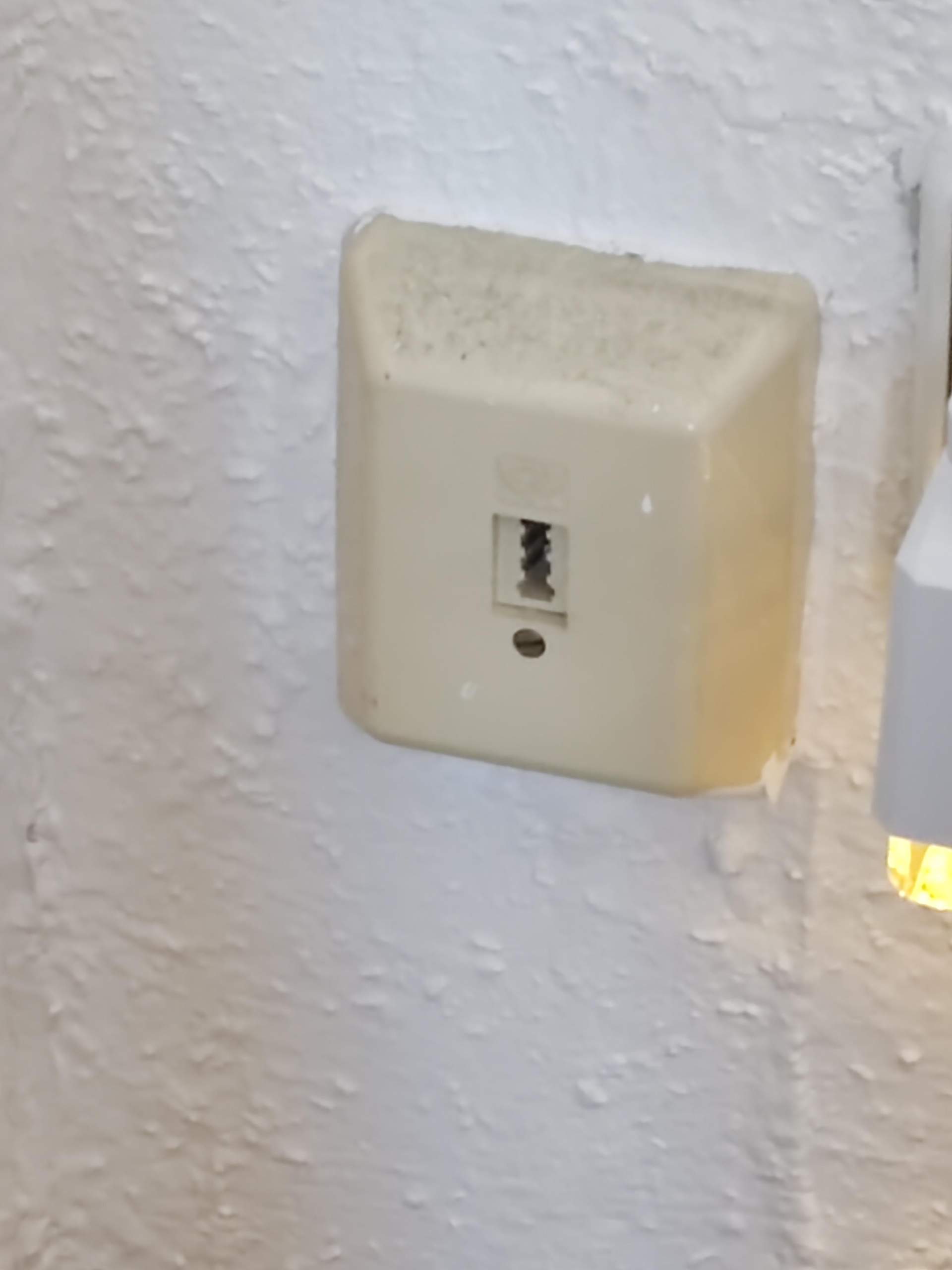 Ist das eine Dose für DSL? (Internet, WLAN, DSL-Anschluss)