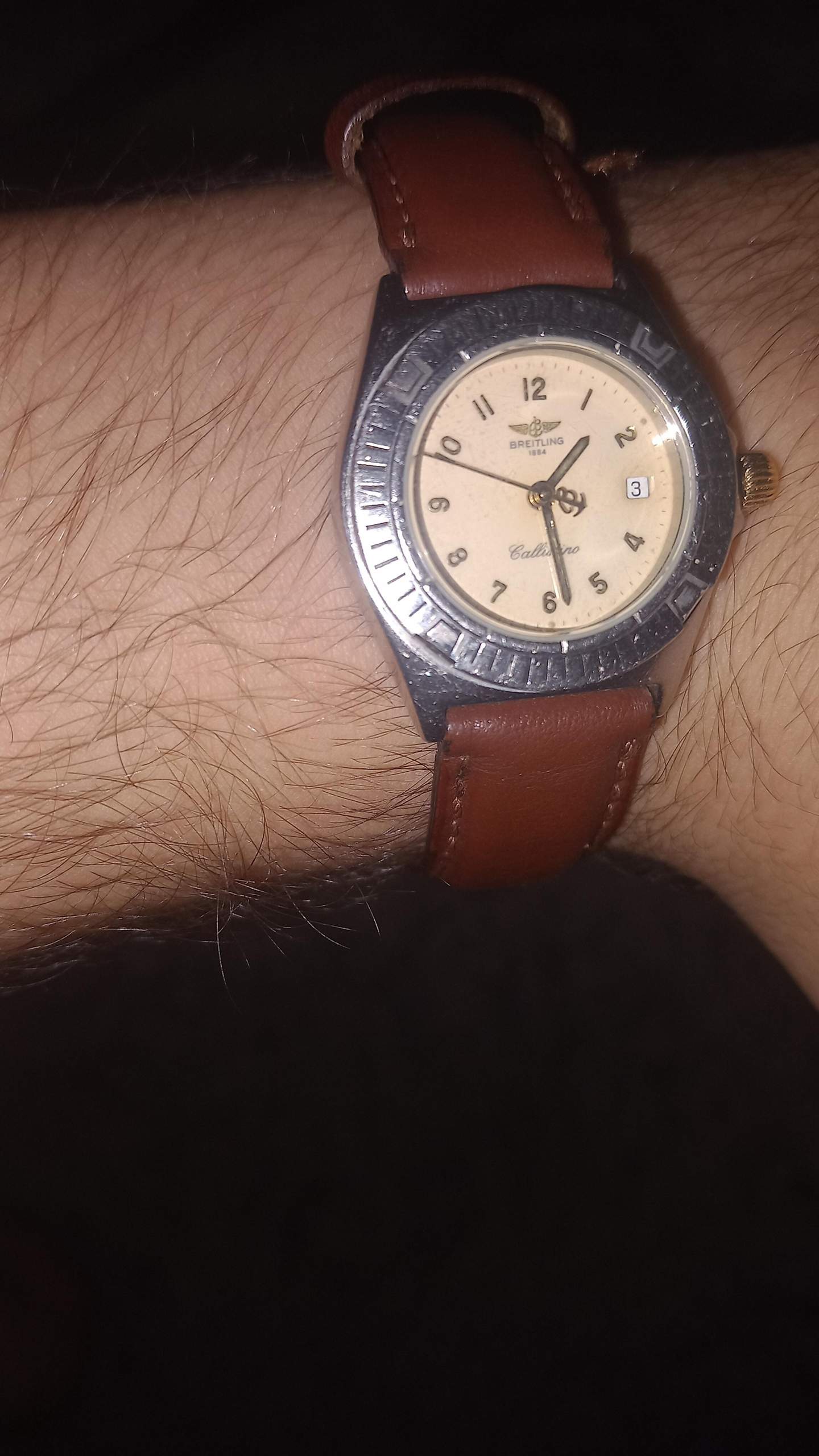 Ist das eine Originale Breitling und wie viel ist sie ungefähr Wert ...